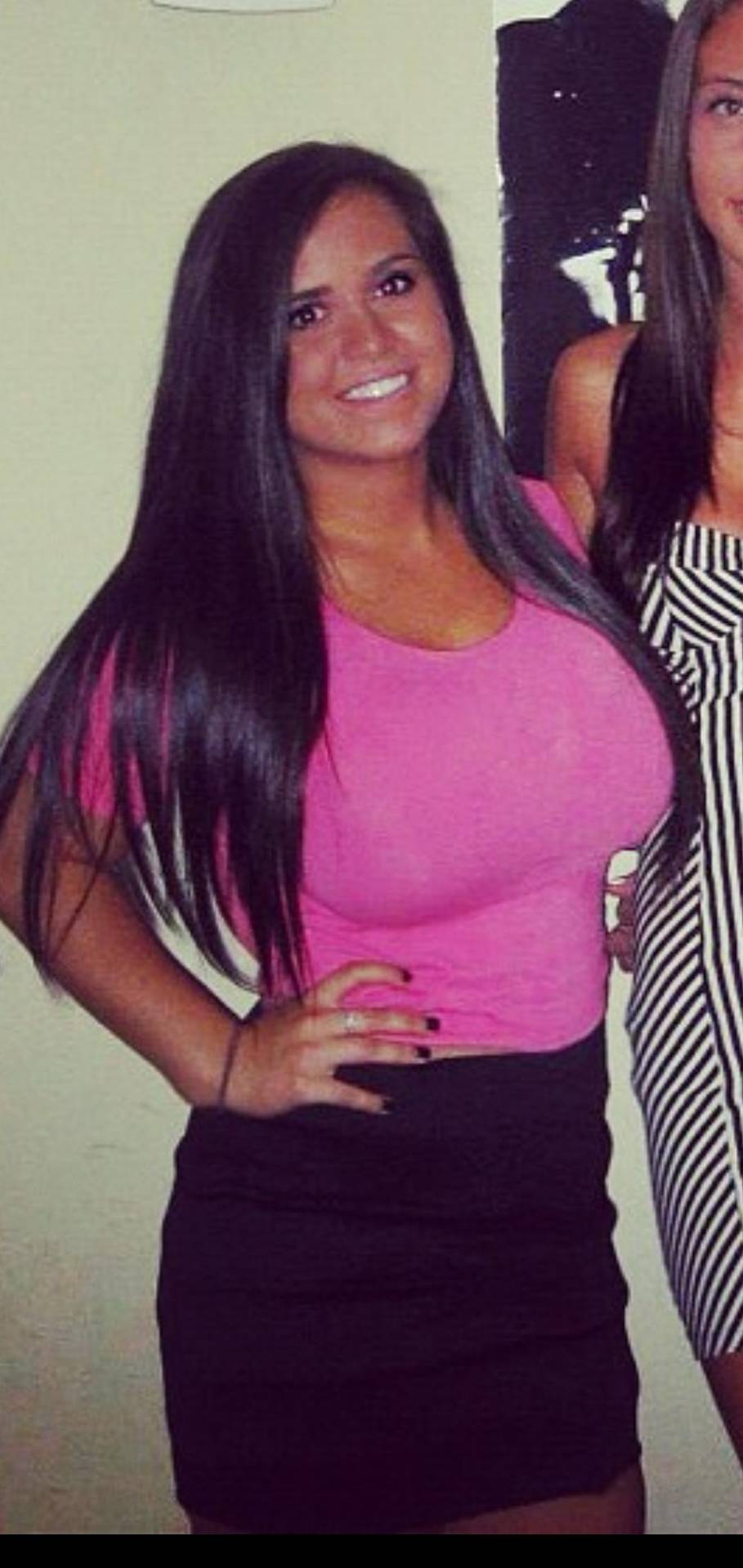 Fully clothed, but still big | Scrolller