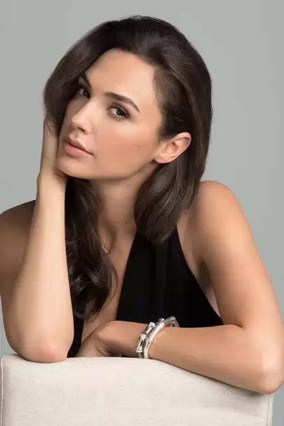 Gal Gadot has such a fuckable face! | Scrolller