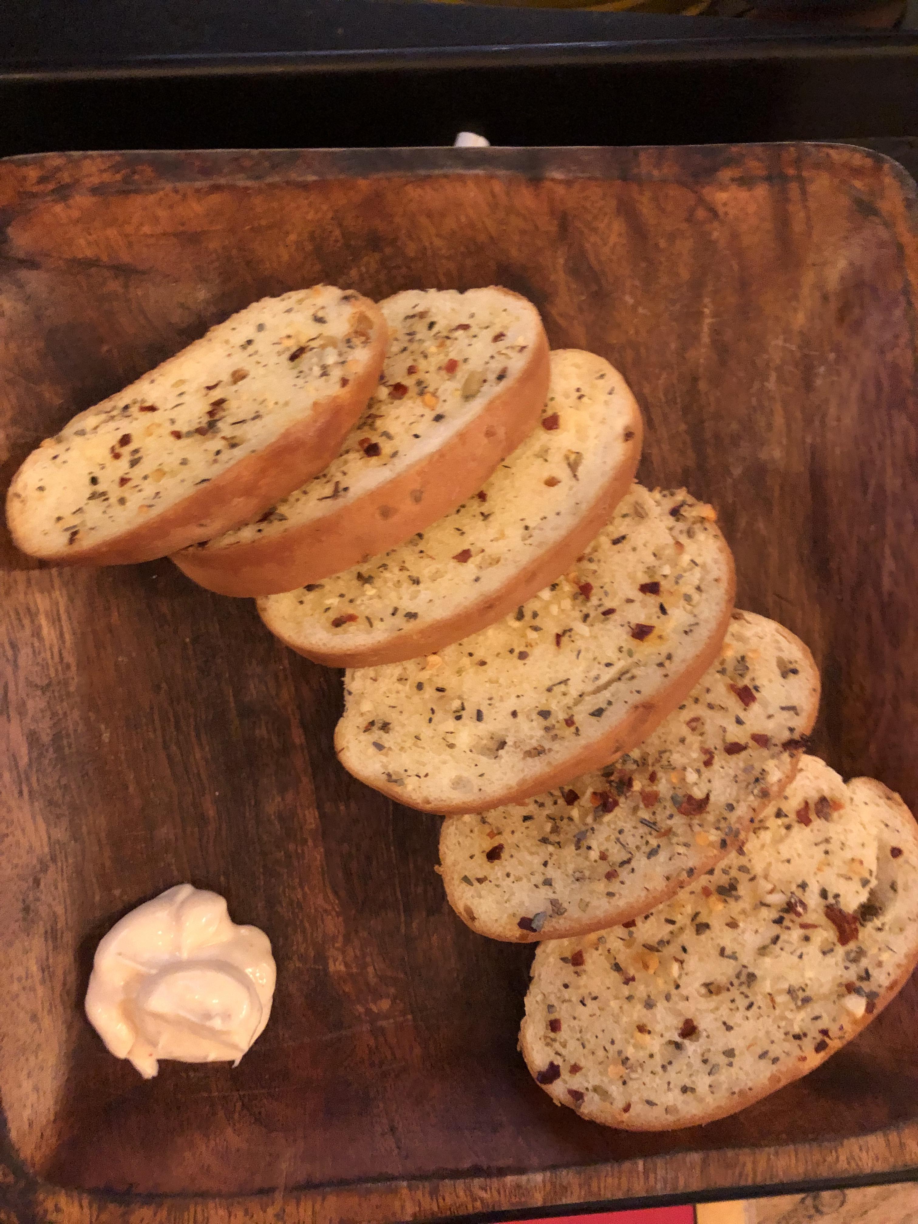 Garlic Bread | Scrolller