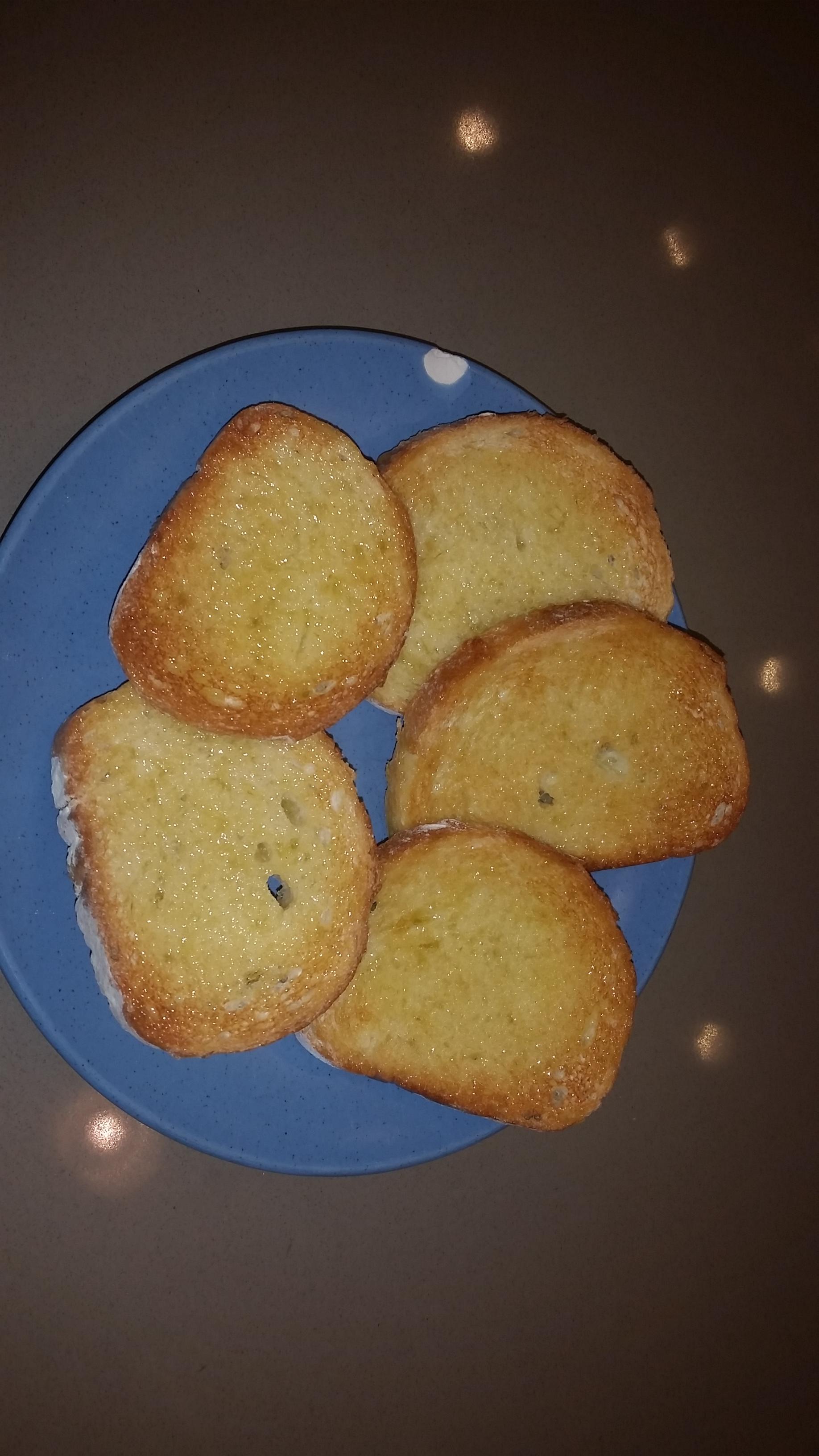 Garlic Bread | Scrolller