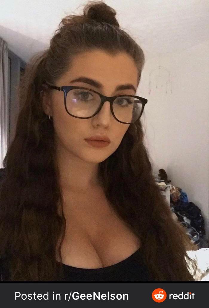 Gee Nelson | Scrolller