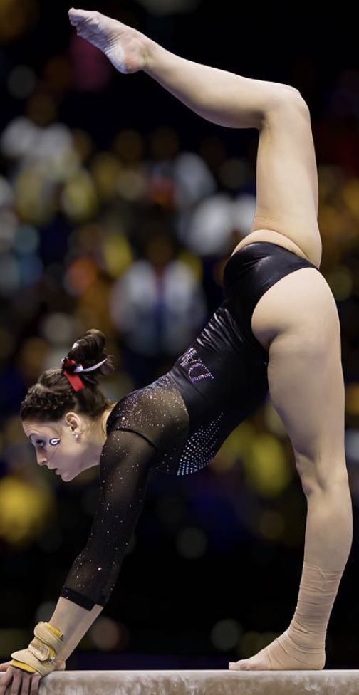 Georgia beauty on beam | Scrolller