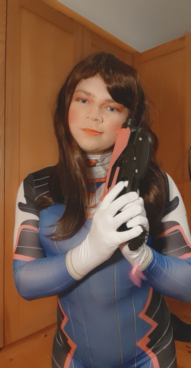 Get down on the ground! Its femboy friday! | Scrolller