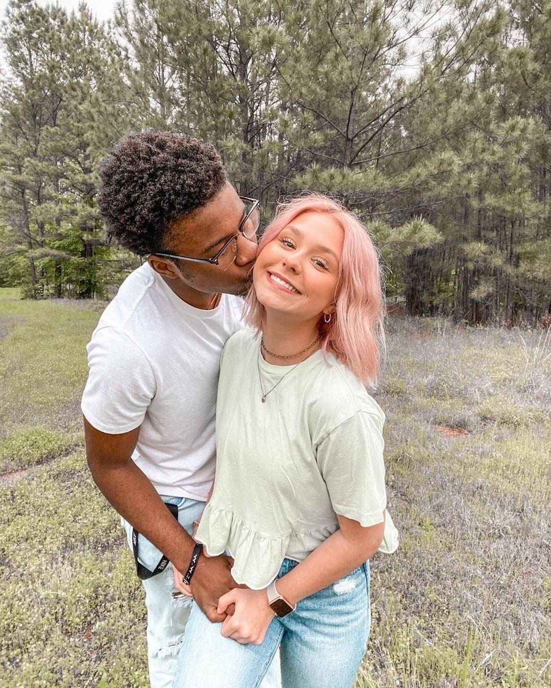 Getting all the love from her boyfriend | Scrolller