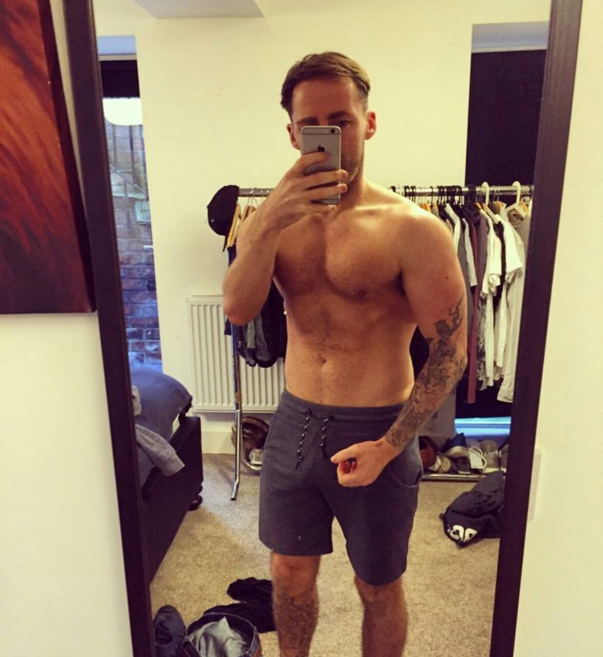 Getting dressed | Scrolller