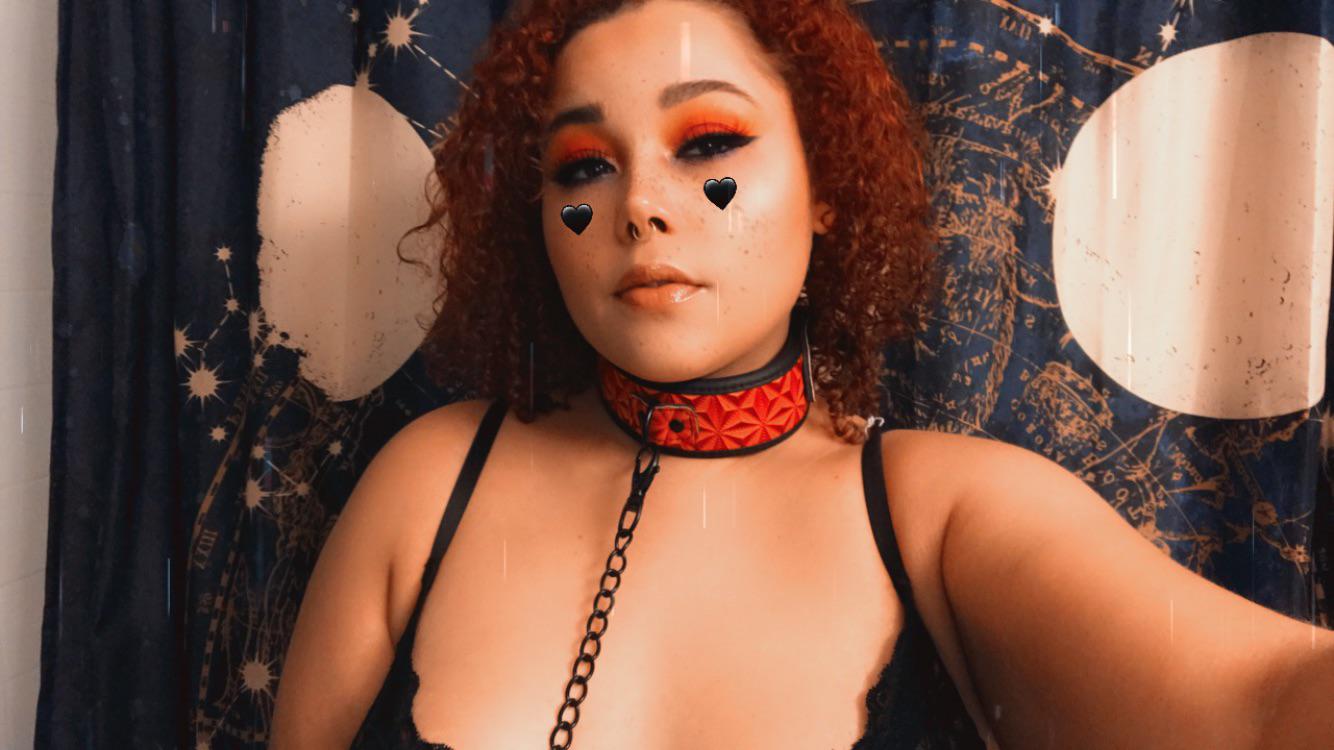 Getting the night started on a good note how about you? Is your dick hard ready to blow a fat ...