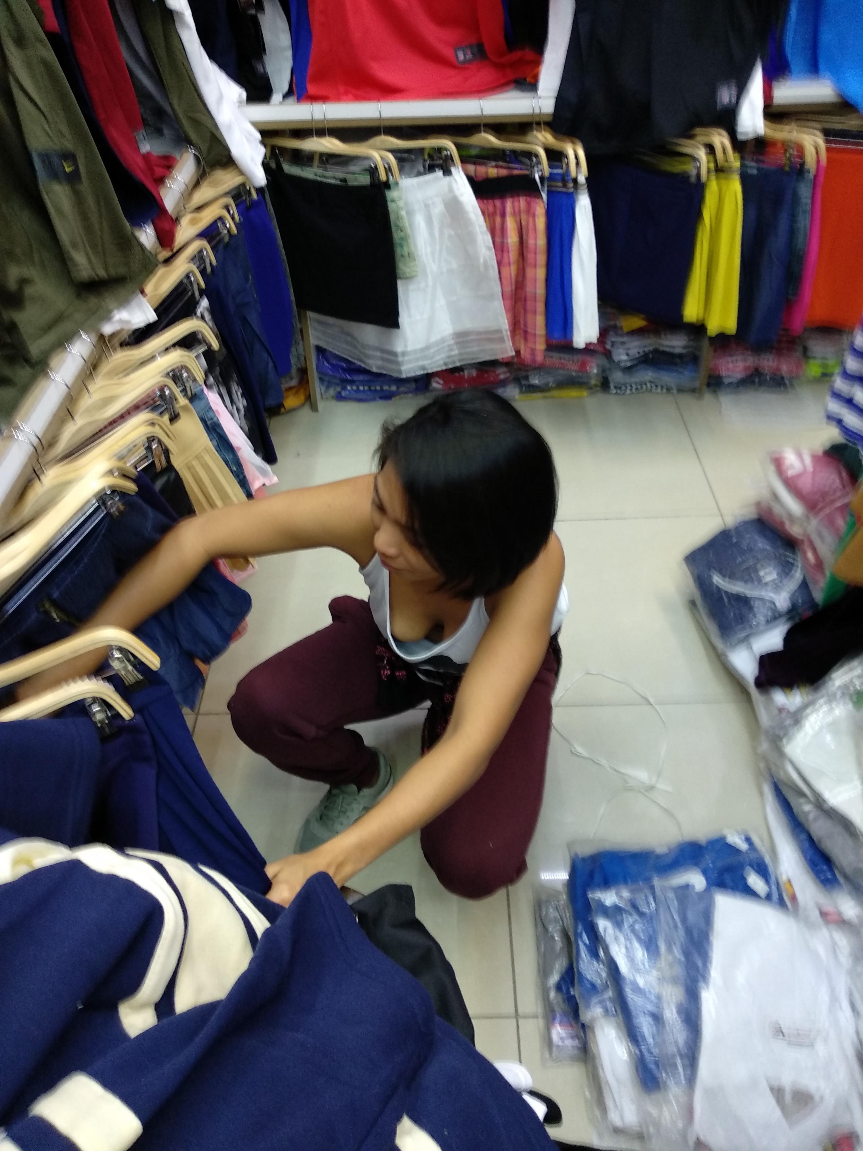 Gian goes shopping | Scrolller