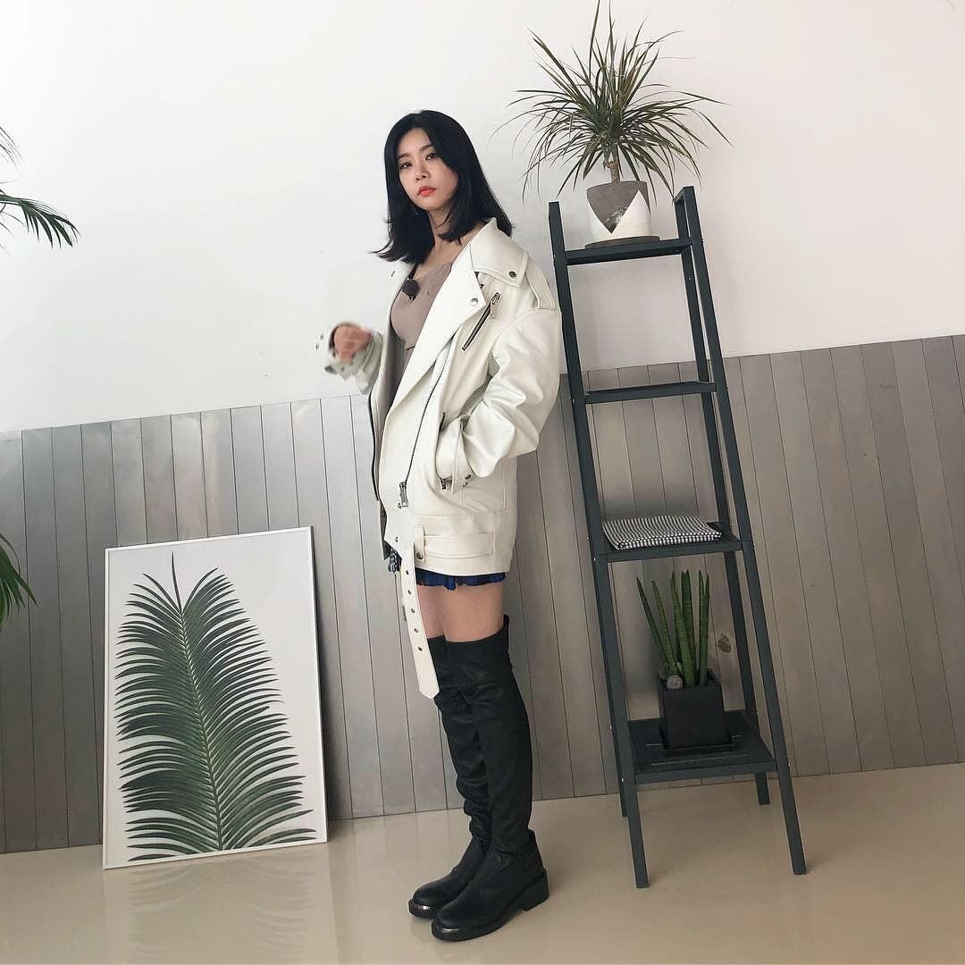 giant boots | Scrolller