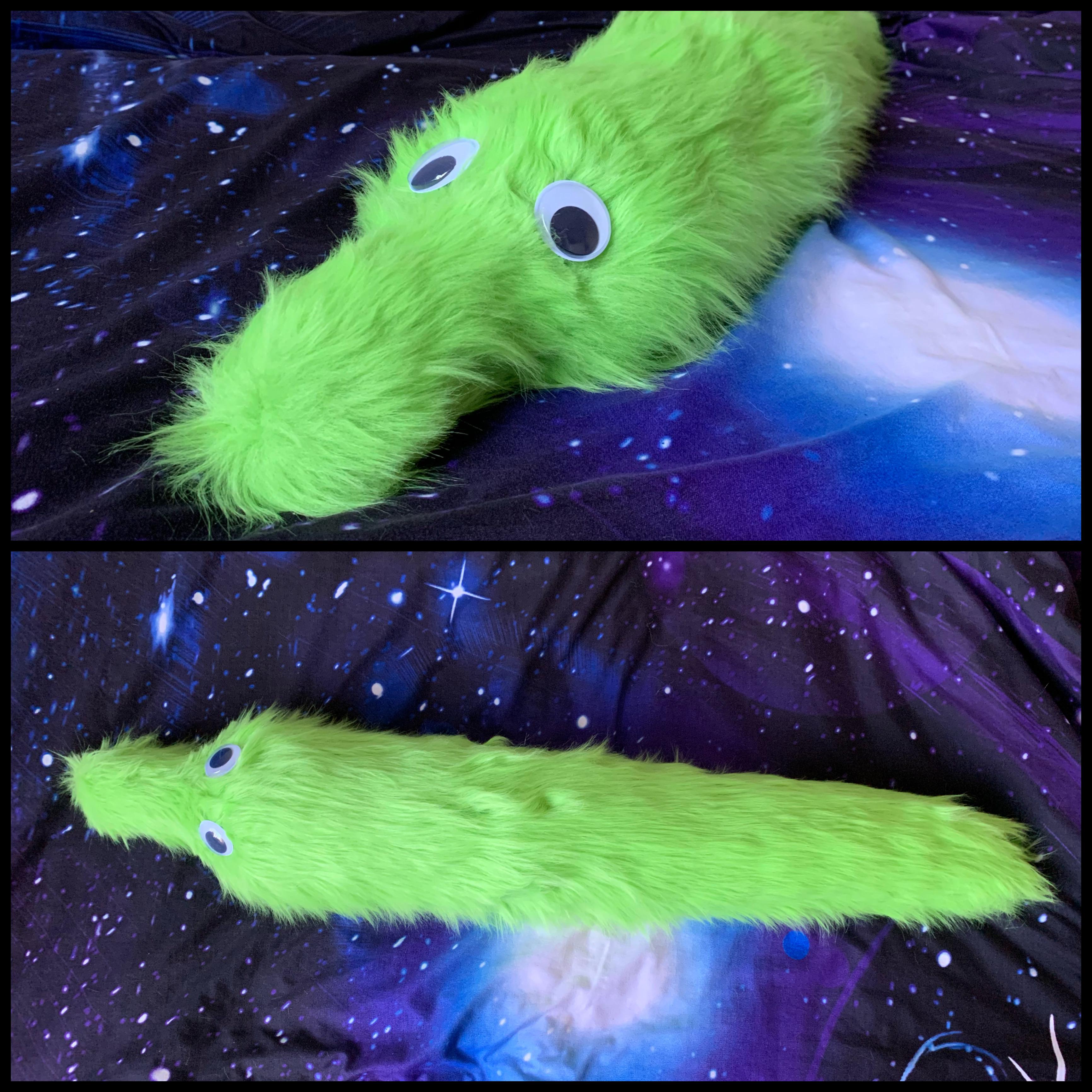 Giant worm! | Scrolller