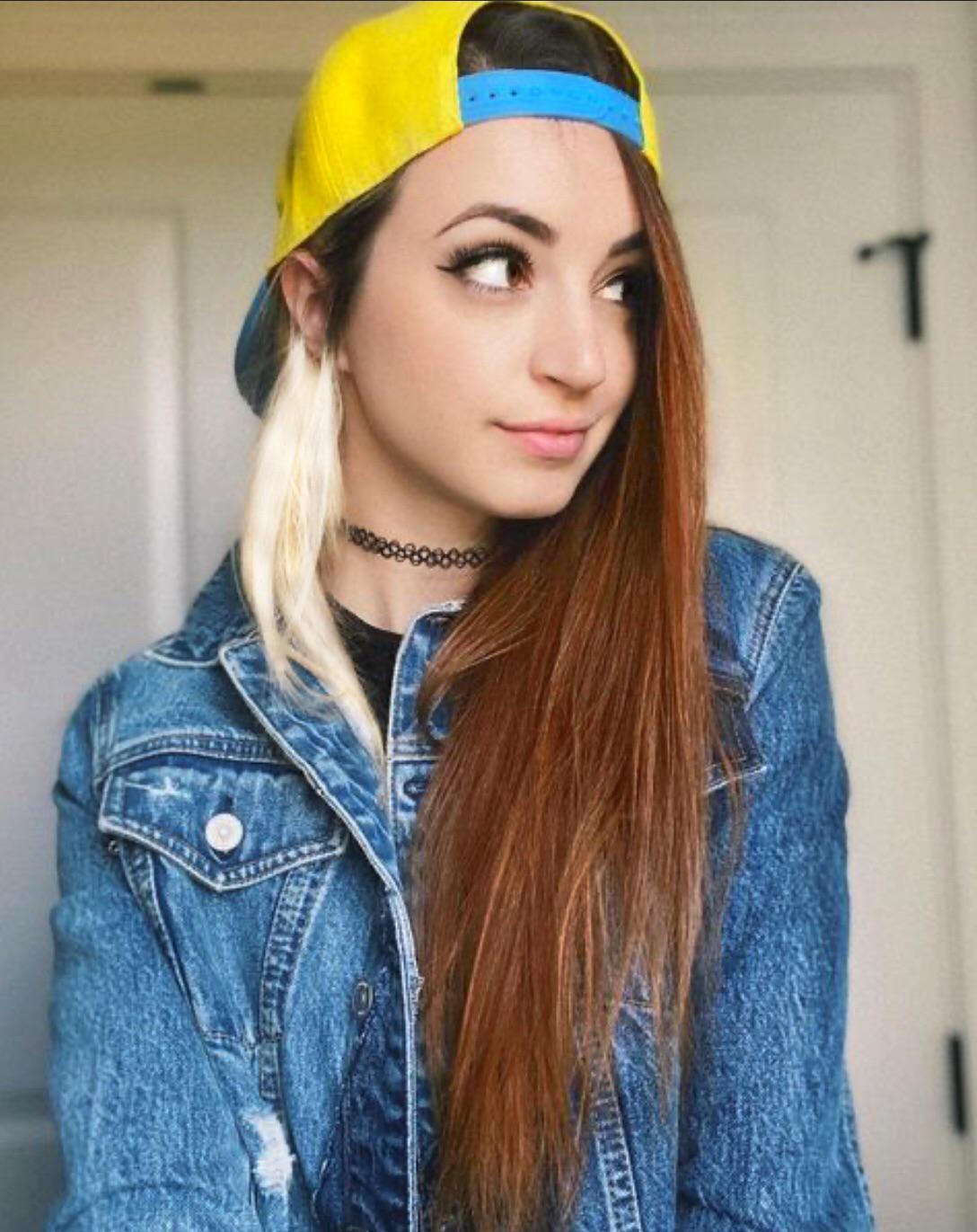 Gibi Asmr Scrolller