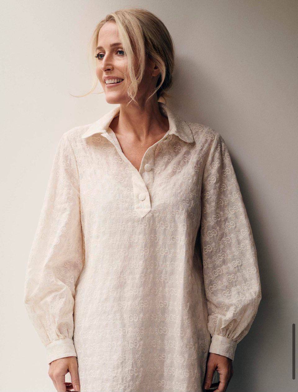 Gillian Anderson, 52 | Scrolller