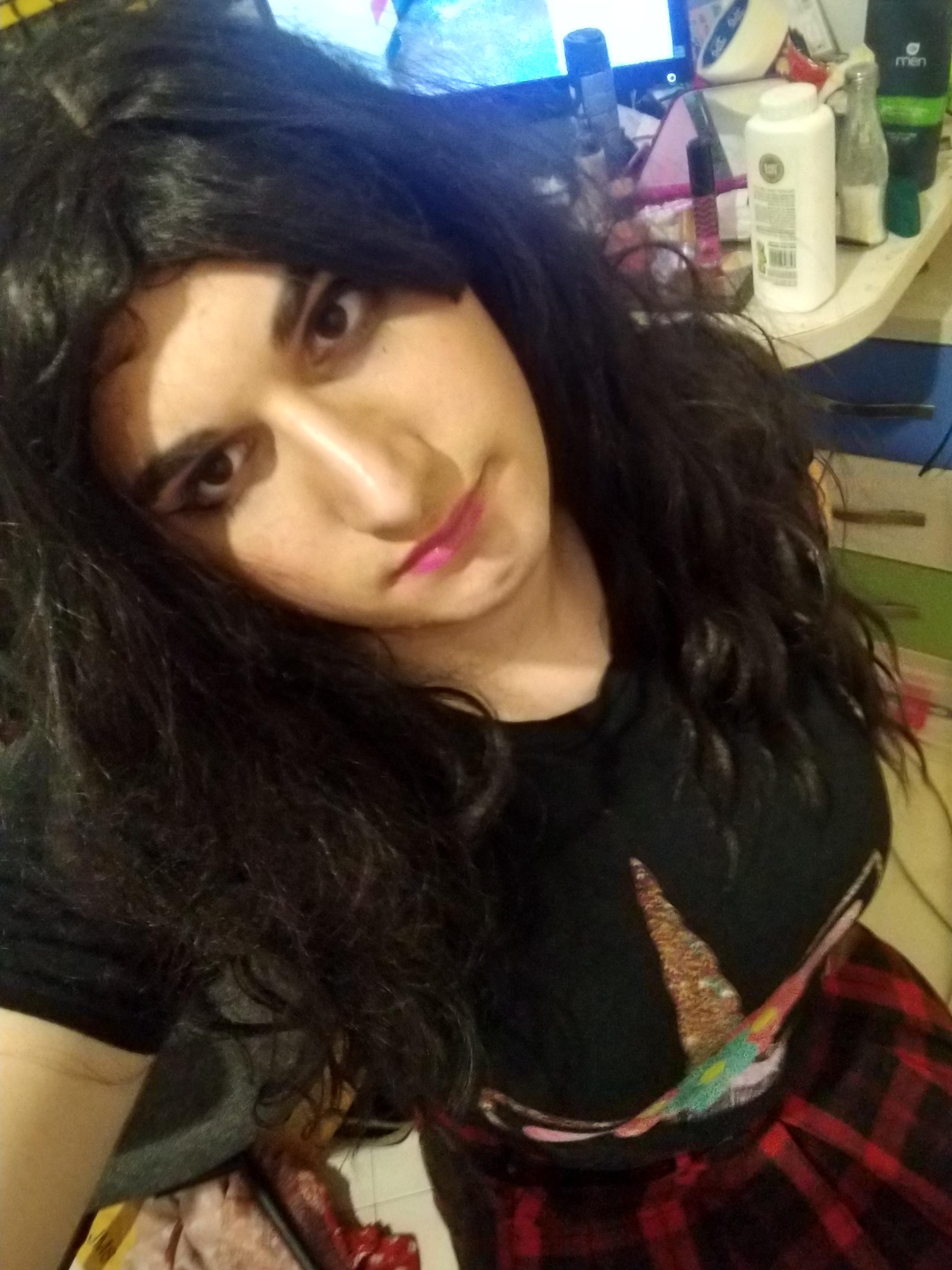 Gimme attention | Scrolller