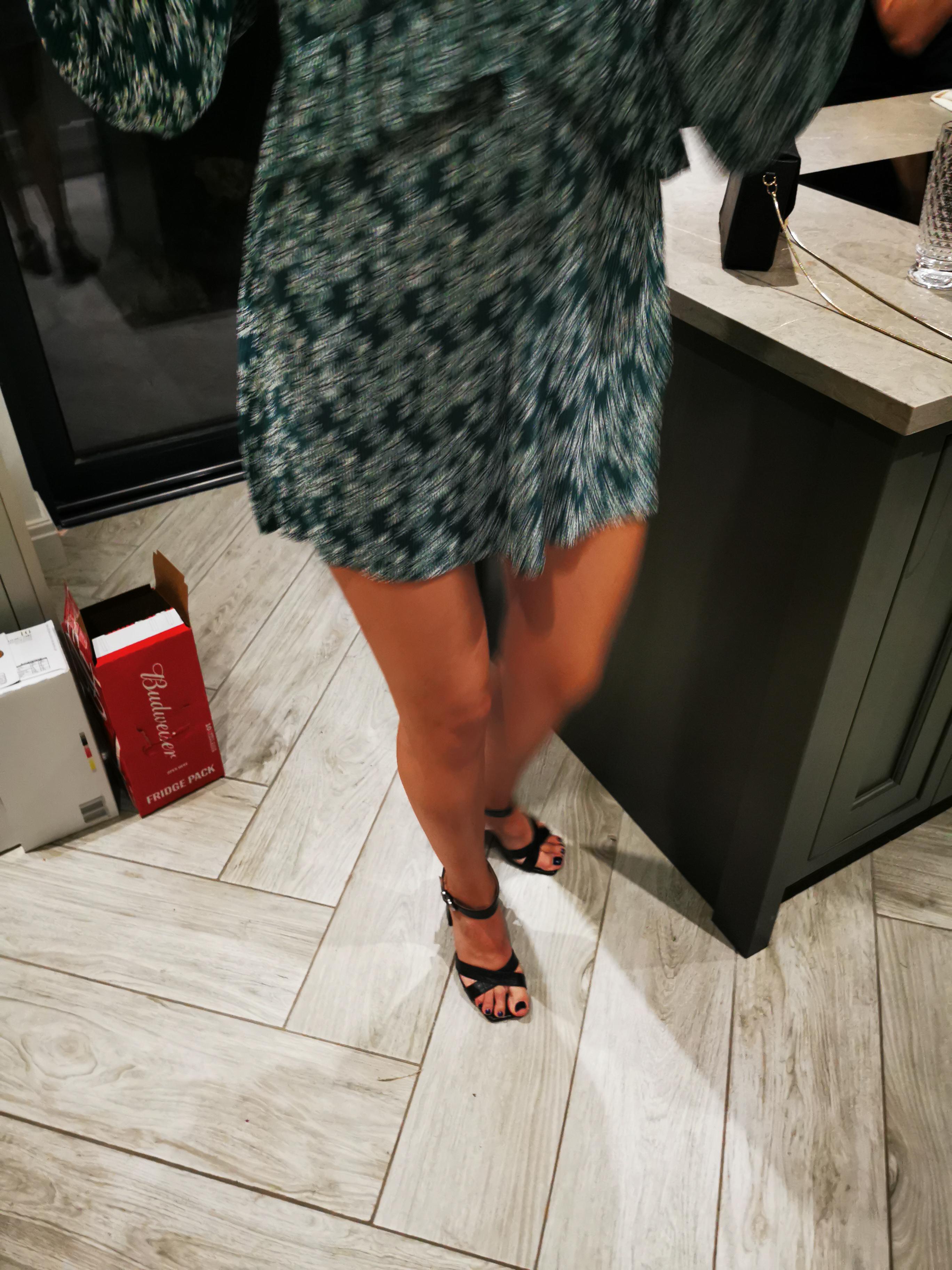 Girlfriends Best Mate who's a total MILF | Scrolller