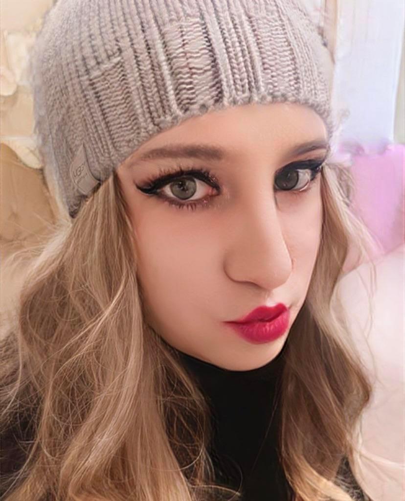 Girls’ night. Happy new year! | Scrolller