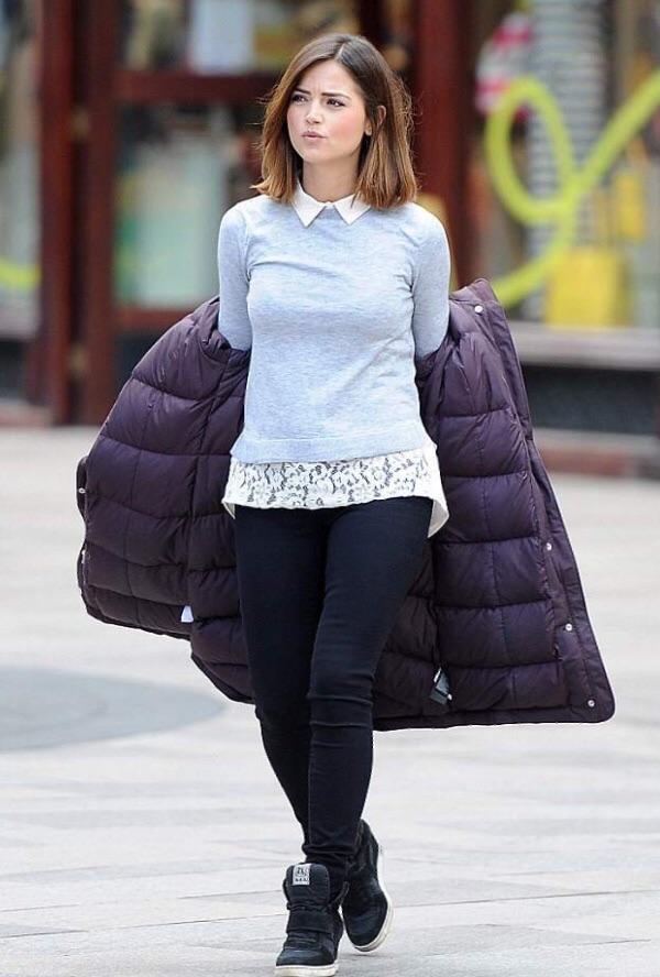 Give Clara top stretching breasts | Scrolller