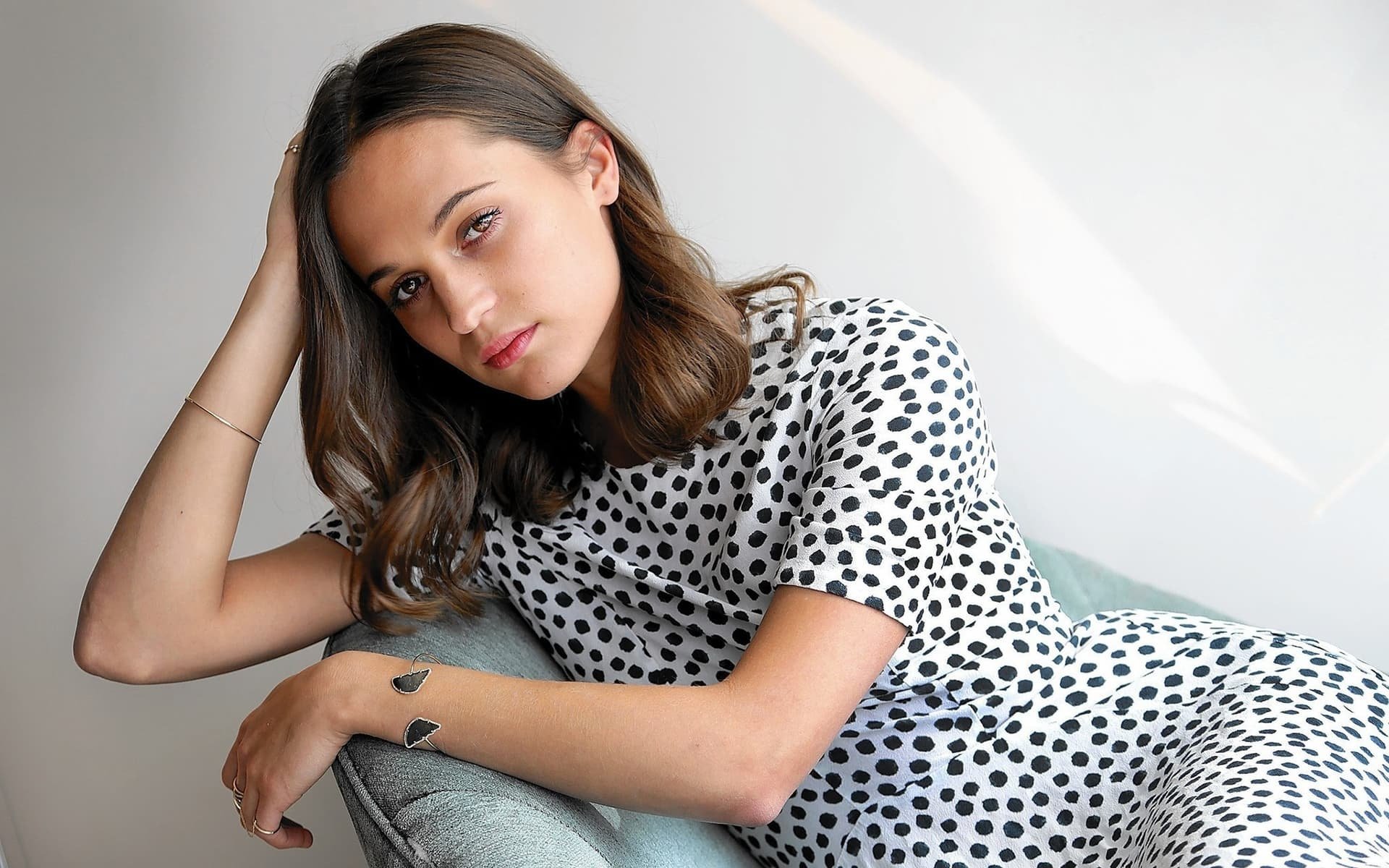 Giving you the side eye | Scrolller