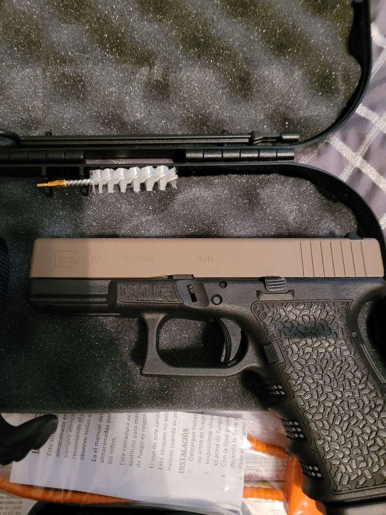 Glock 19 picked up for 400 | Scrolller