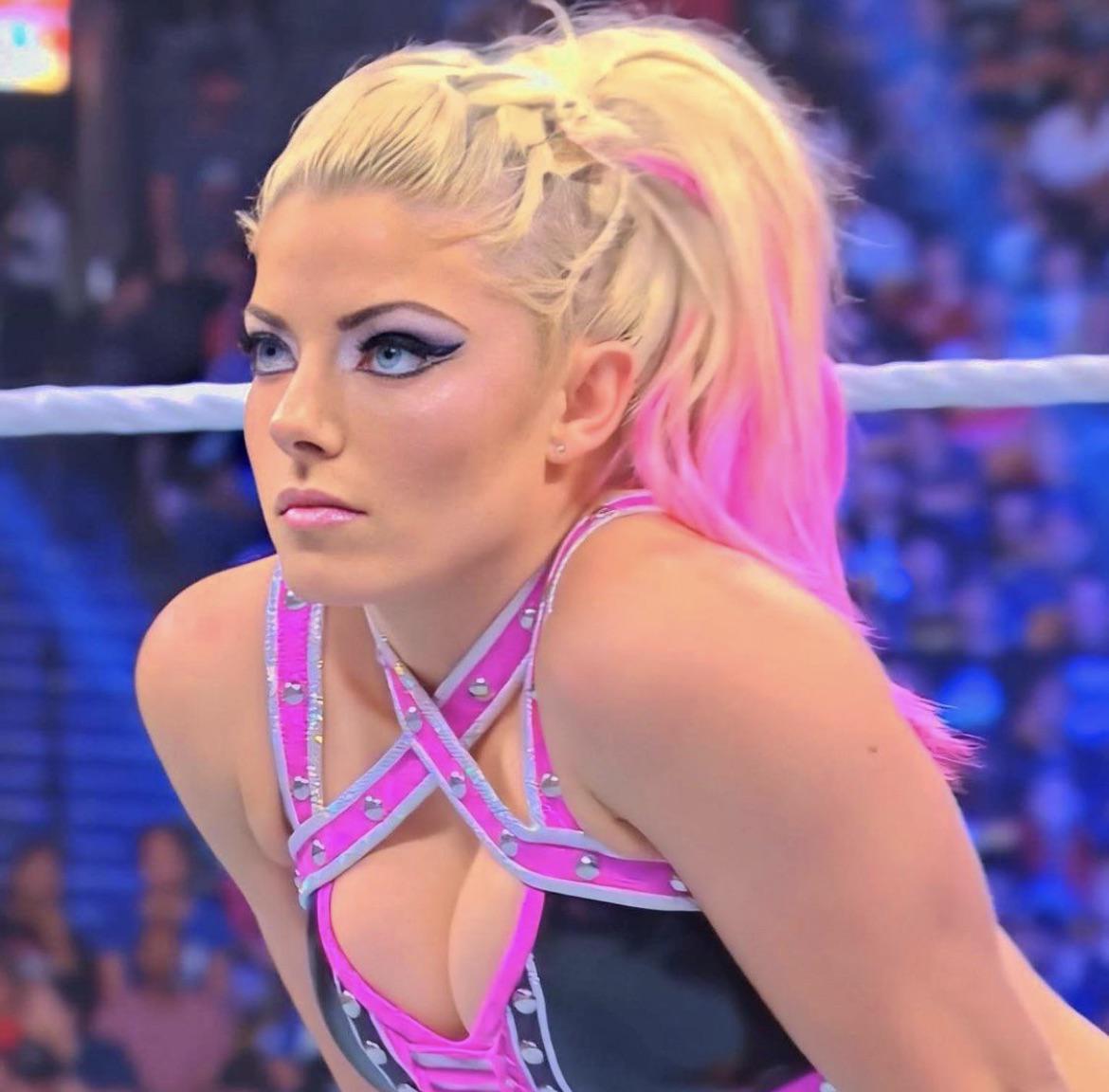 Goddess of the WWE | Scrolller