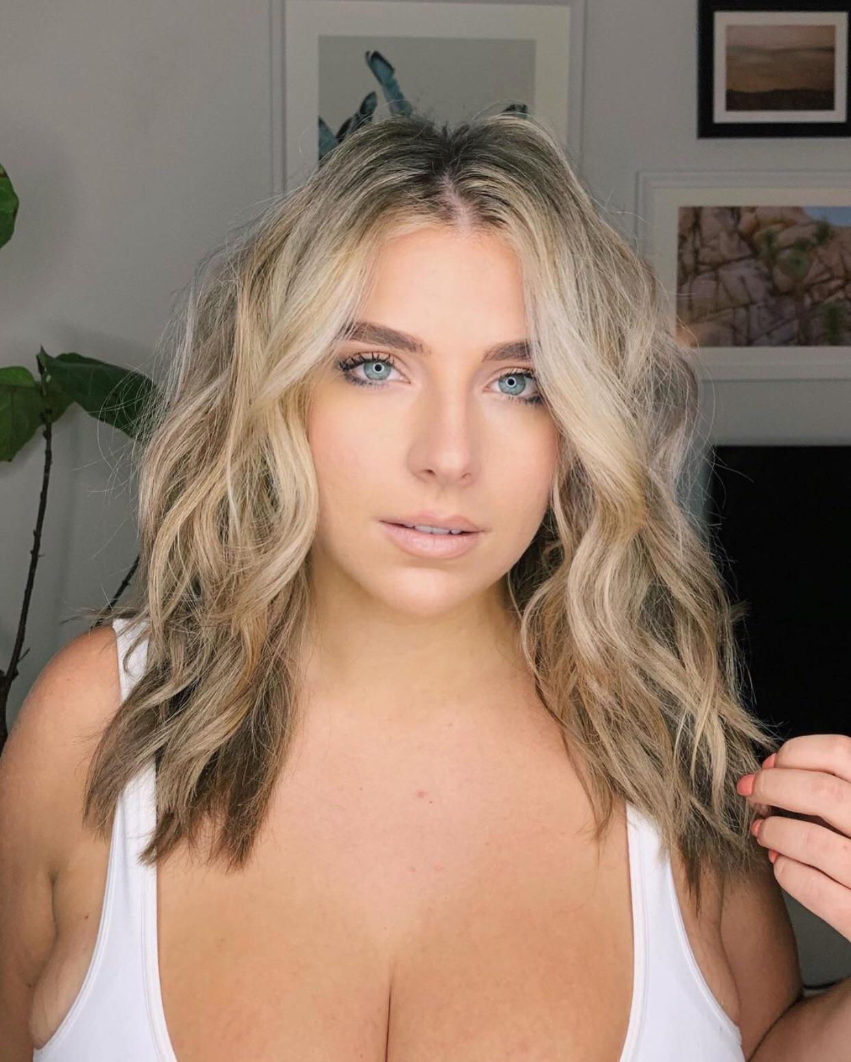 Goddess’s Gaze | Scrolller