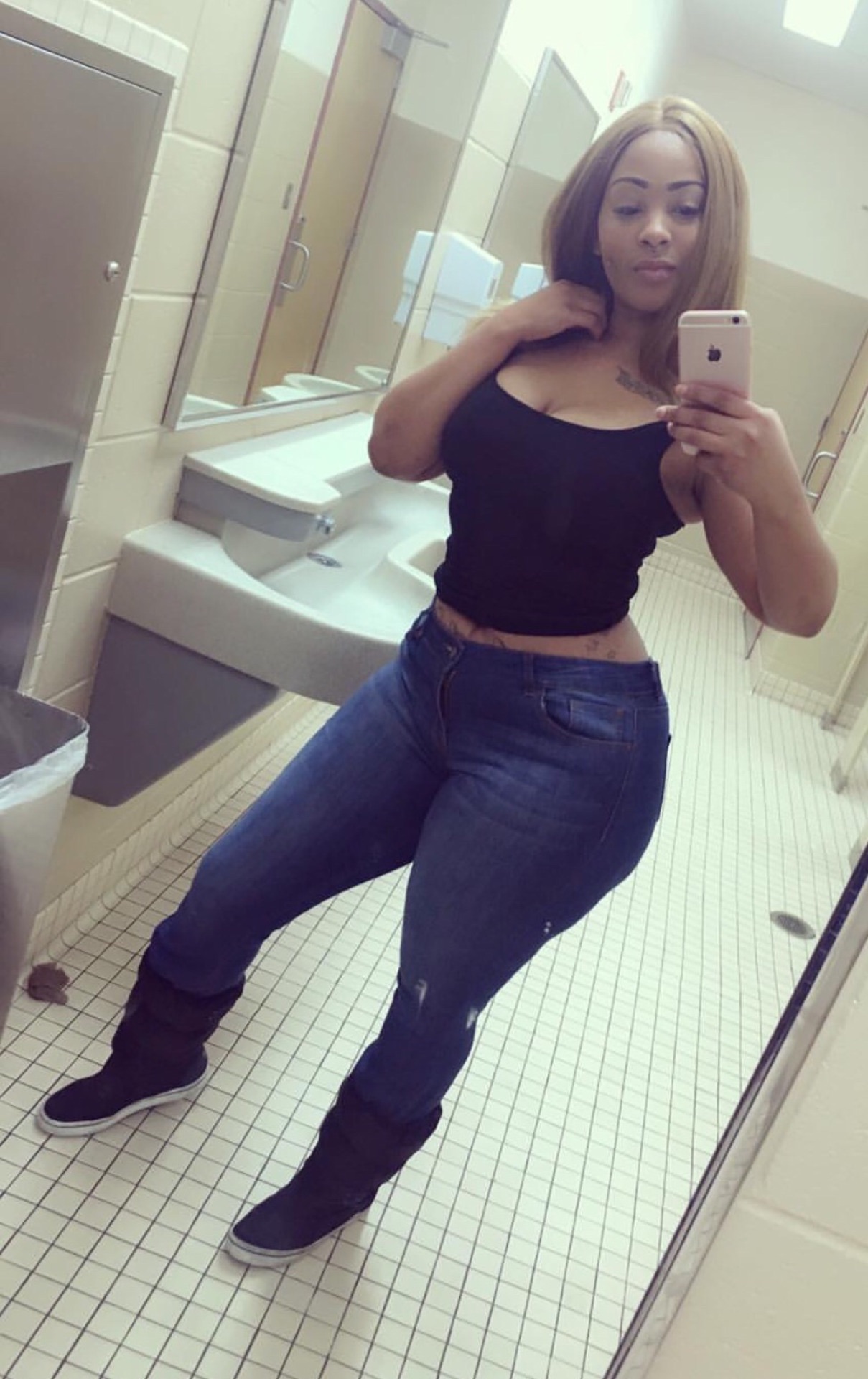 Goldilocks | Scrolller