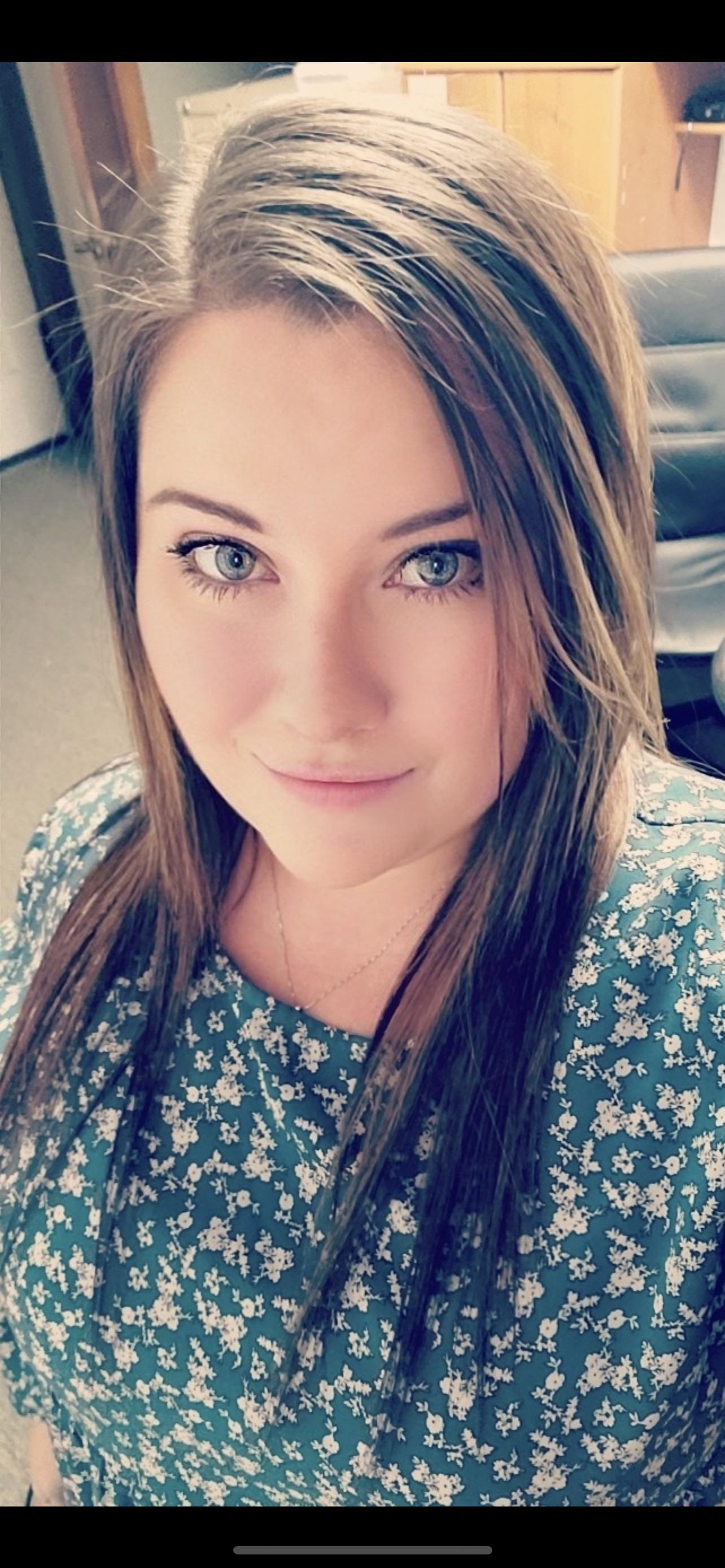 Good afternoon! ☺️ | Scrolller