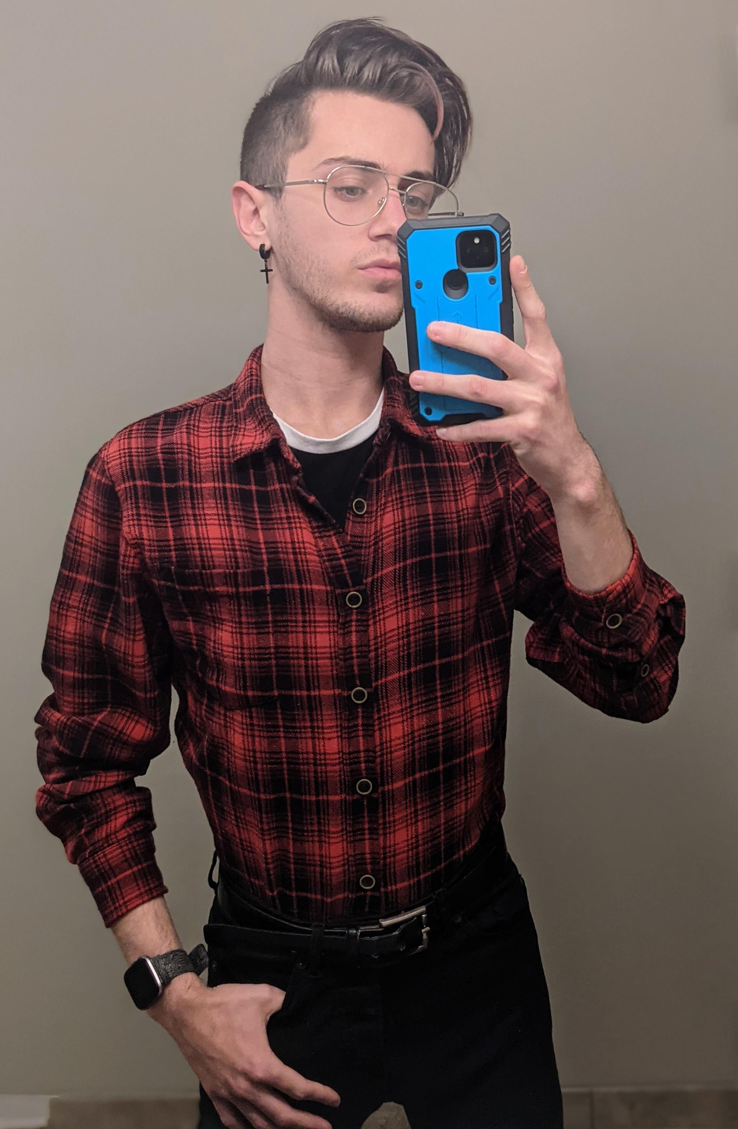 Good Afternoon boys! | Scrolller