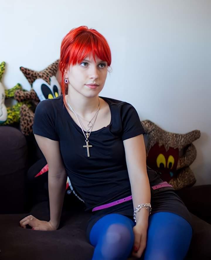 Good Girl Scrolller