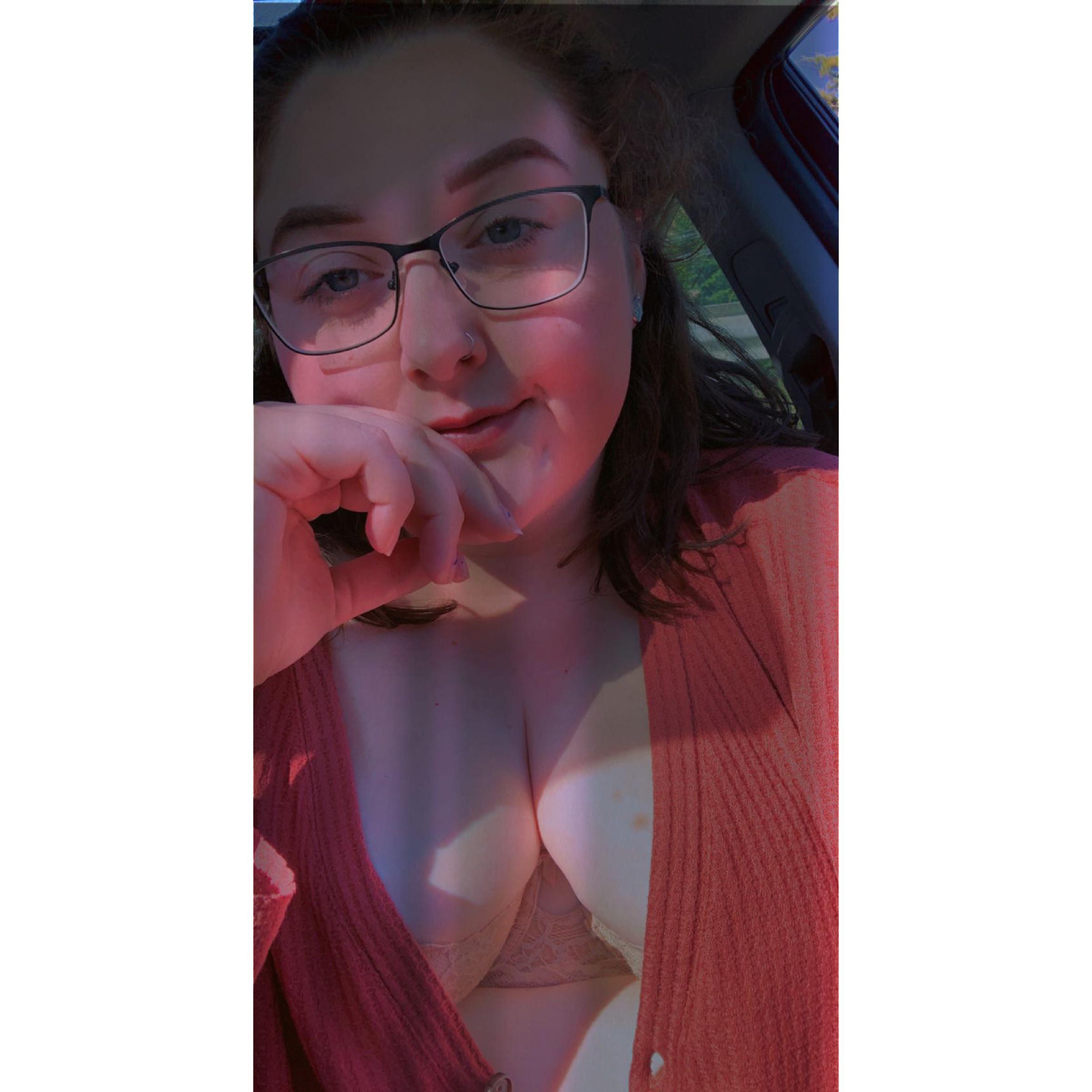 Good morning babes🥰 omw to get the morning coffee after that sesh🤤😘 @kayxx19 | Scrolller