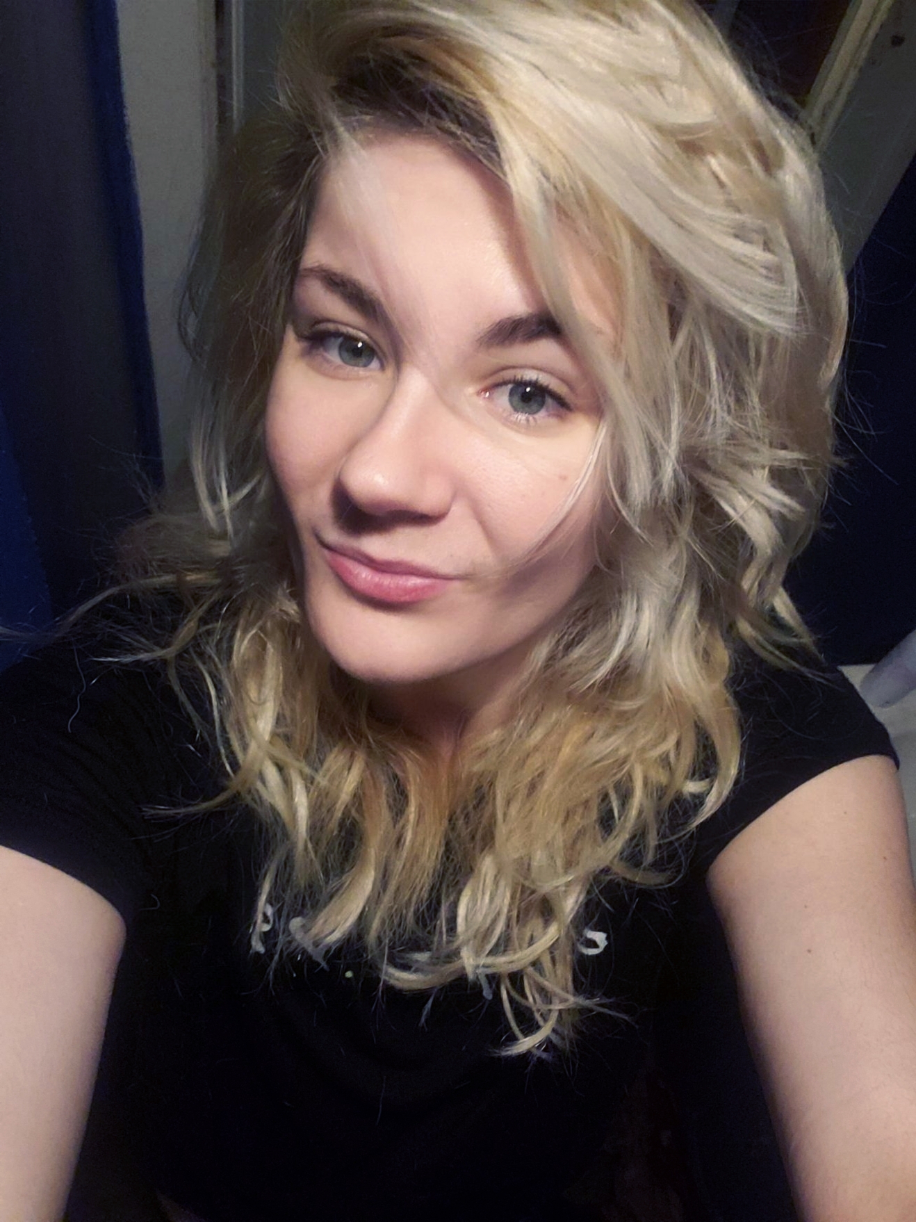 Good morning! The bedhead is so strong today | Scrolller