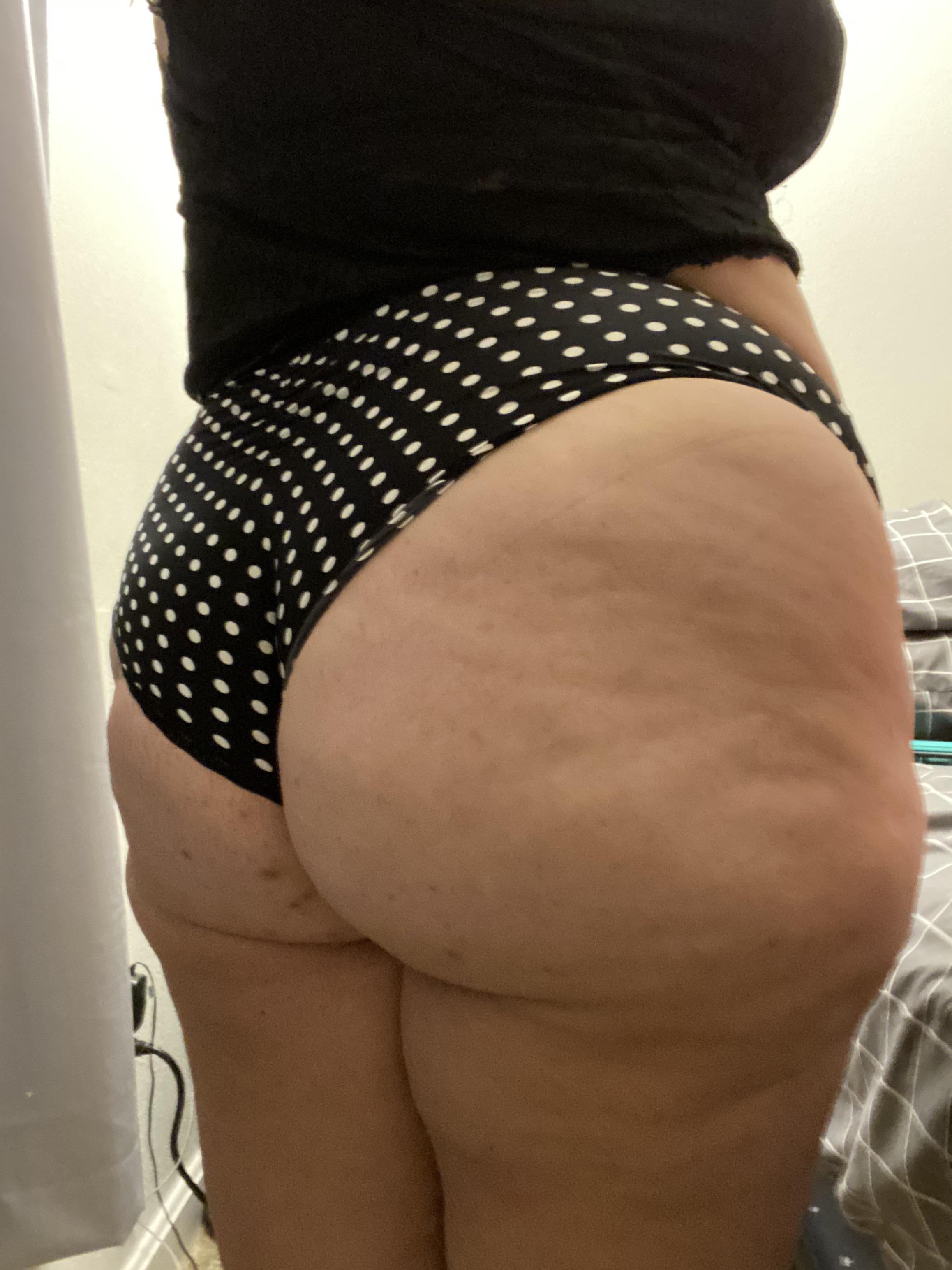 Good night moon | Scrolller