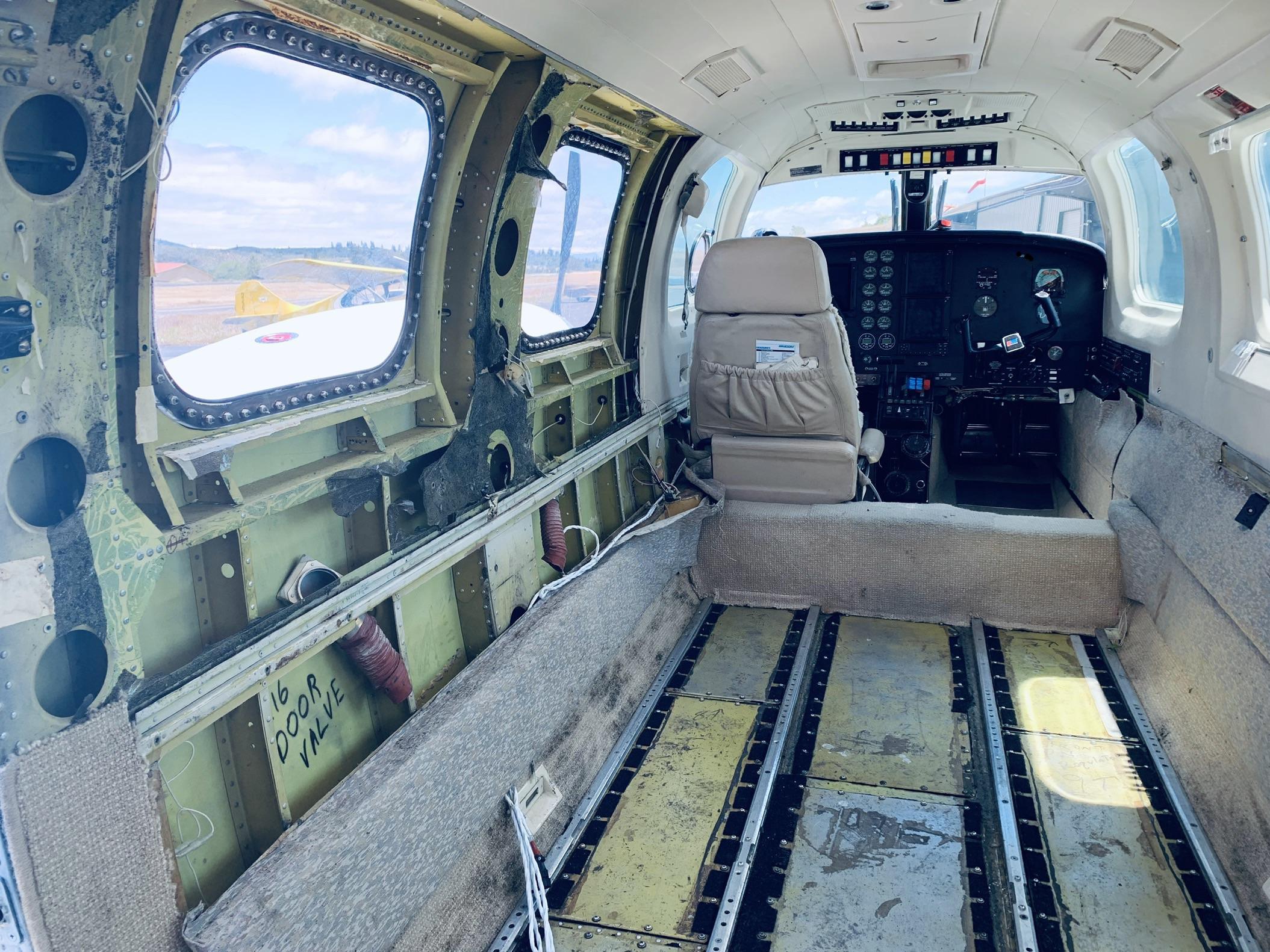 Goodbye 1970s interior *UPDATE 18* | Scrolller