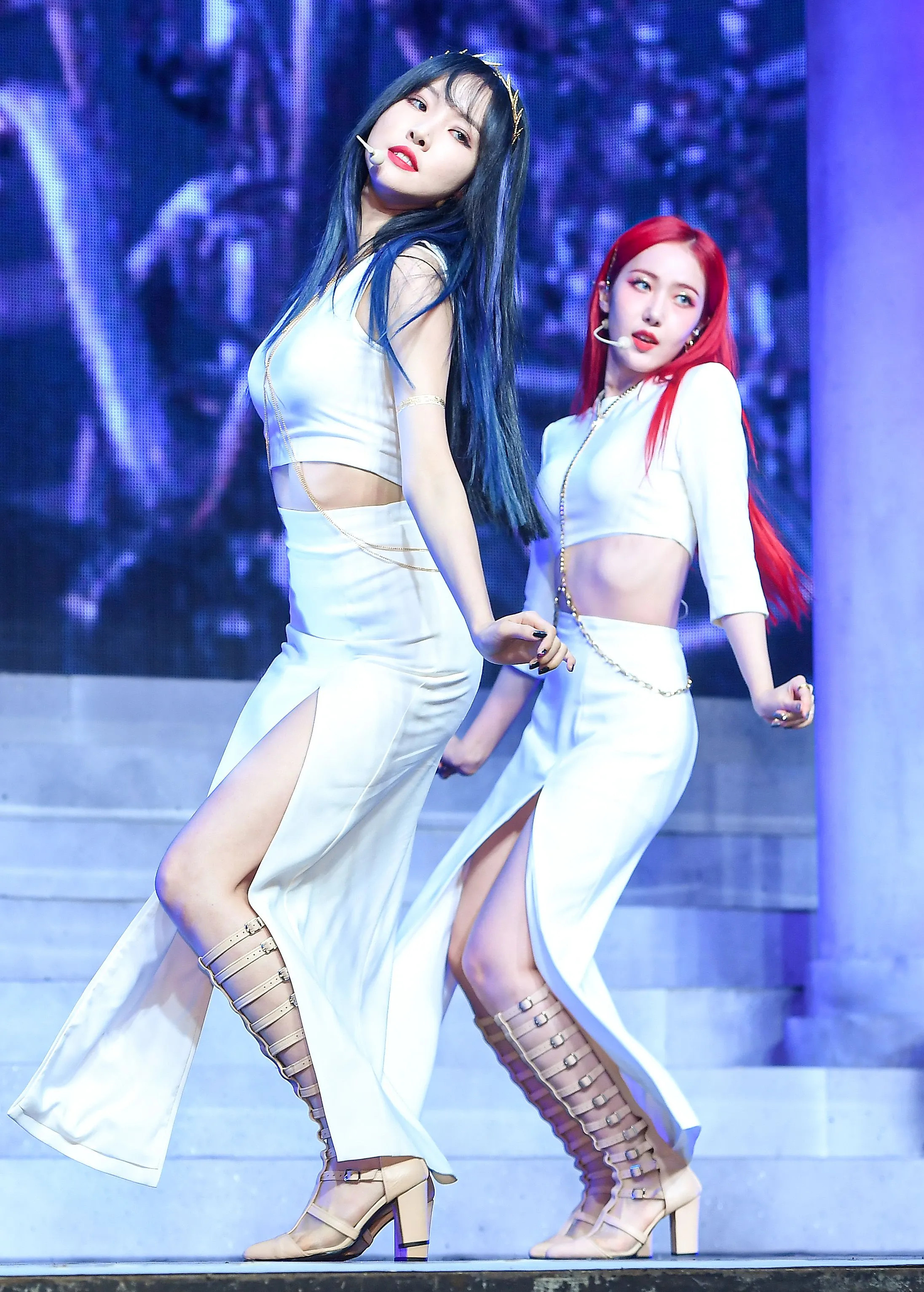 Gorgeous Yuju & SinB! | Scrolller