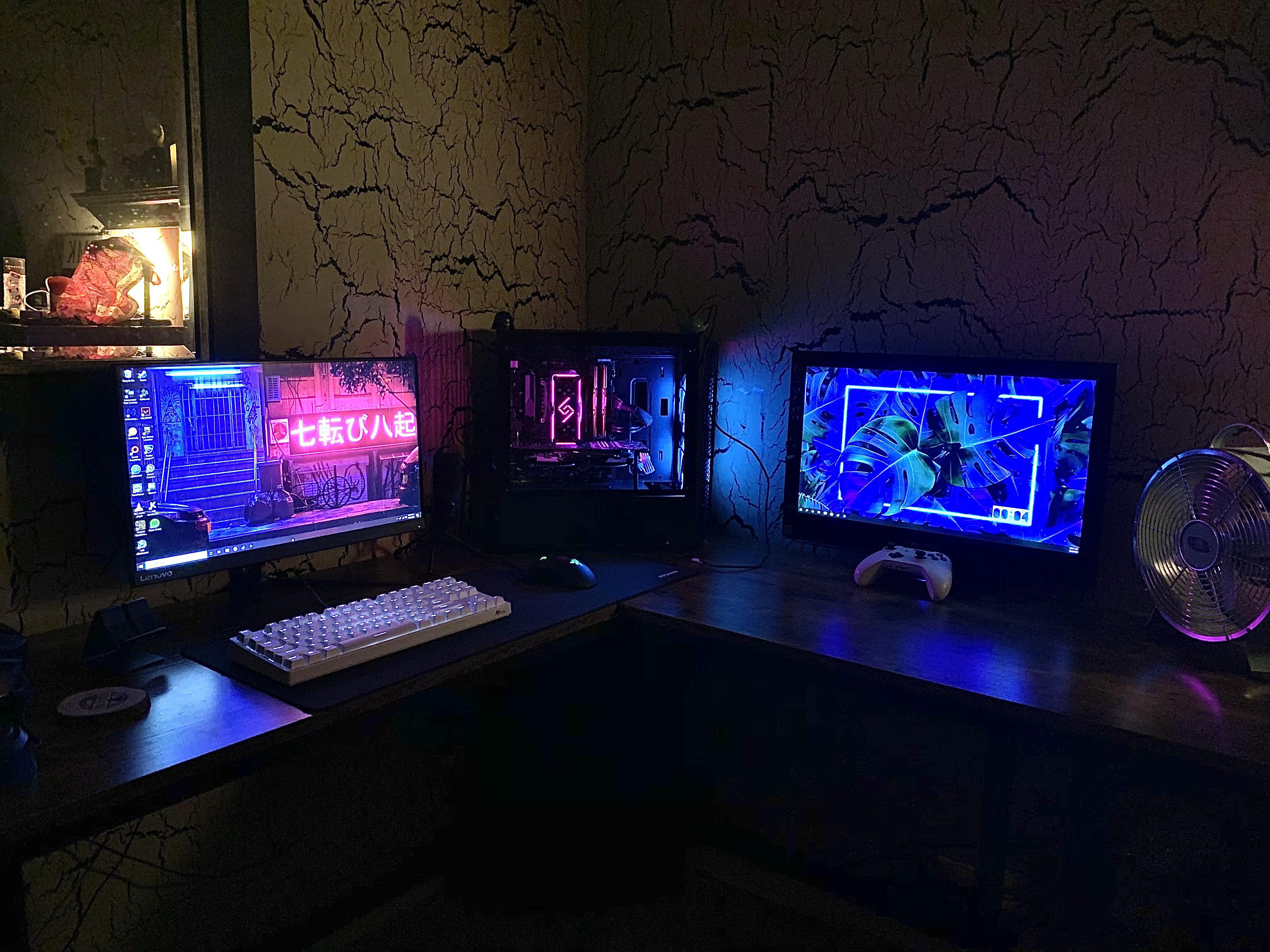 Got a desk for my birthday to follow up my first build!! Thoughts and suggestions? | Scrolller