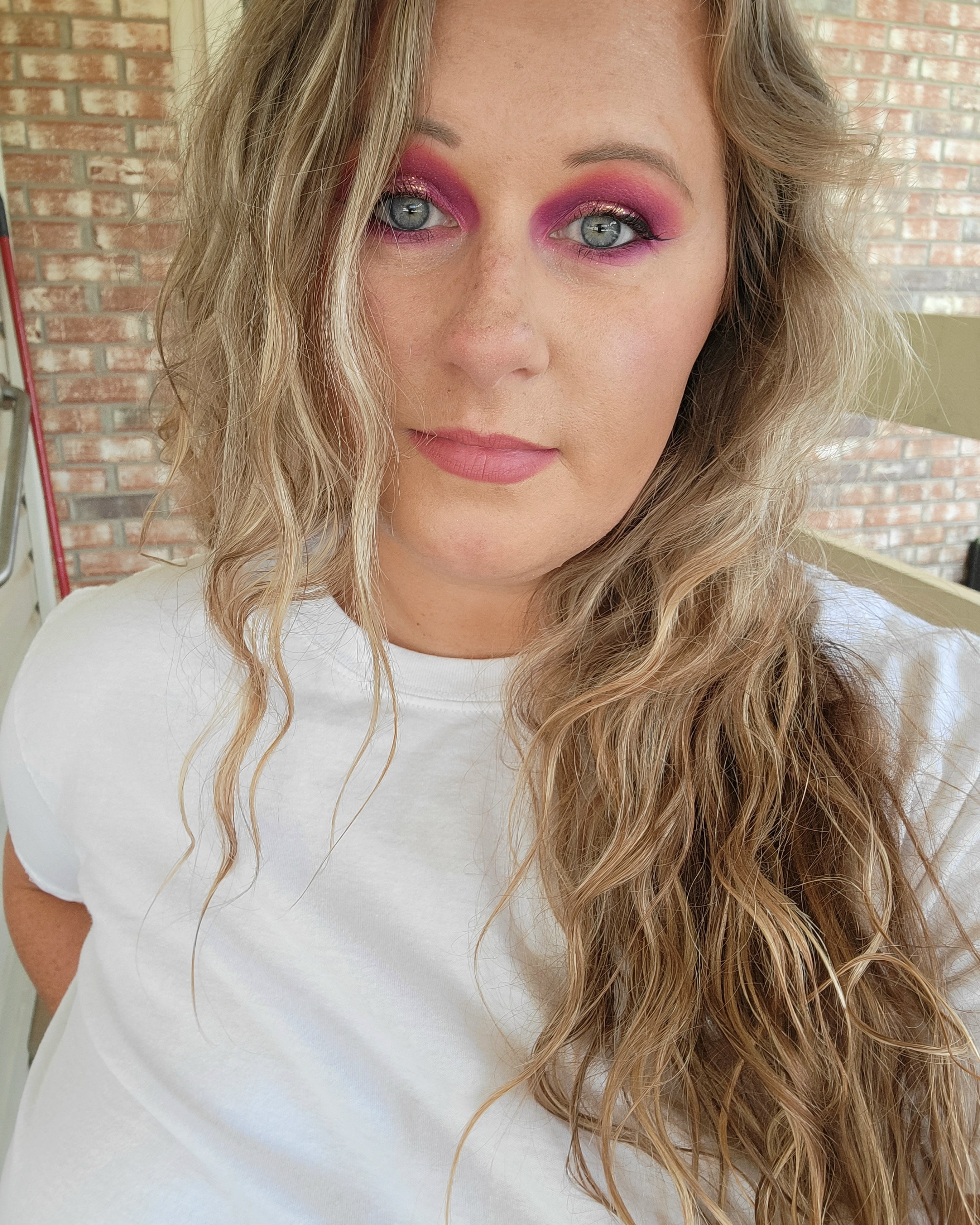 Got a new eye pallette. I'm obsessed!💞 | Scrolller