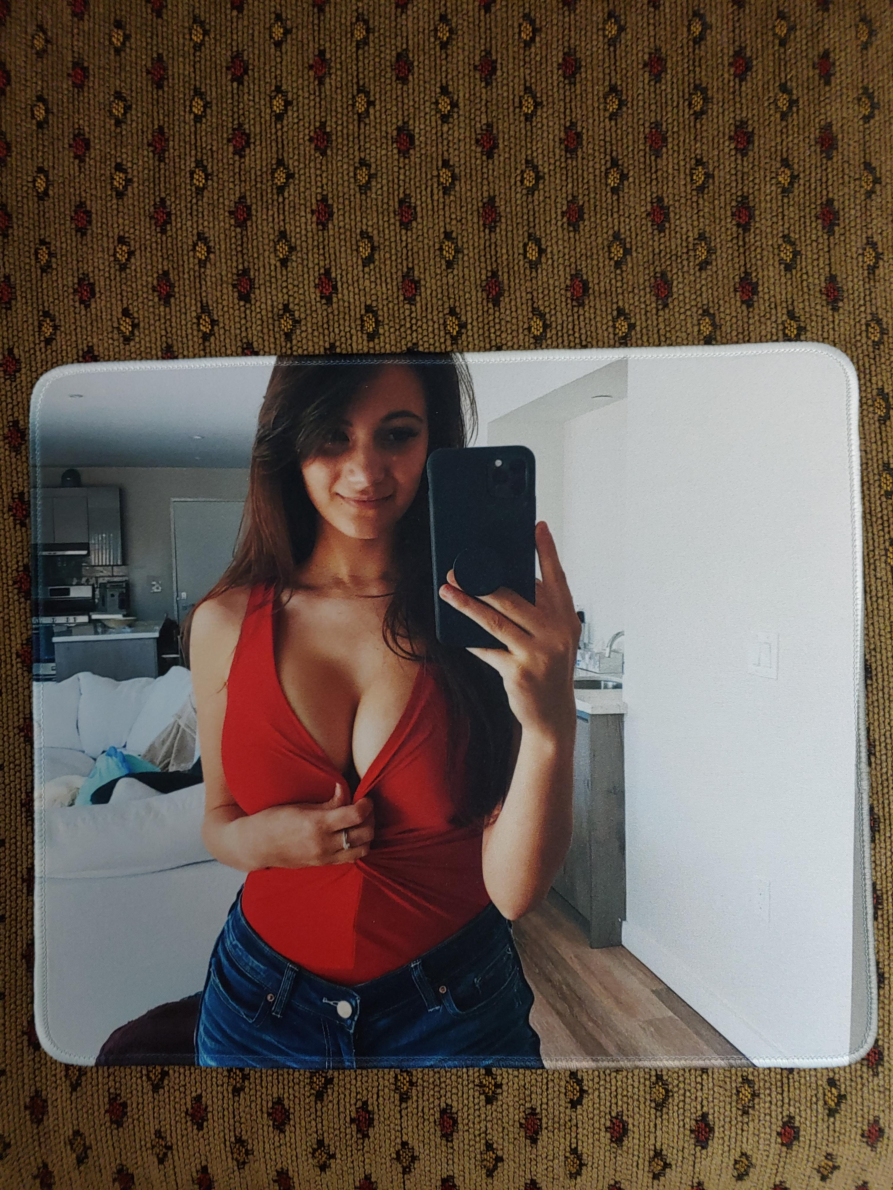Got a new mouse pad | Scrolller