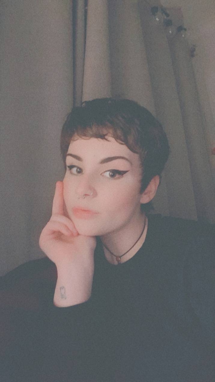 Got a pixie cut today! Feel like Audrey Hepburn | Scrolller