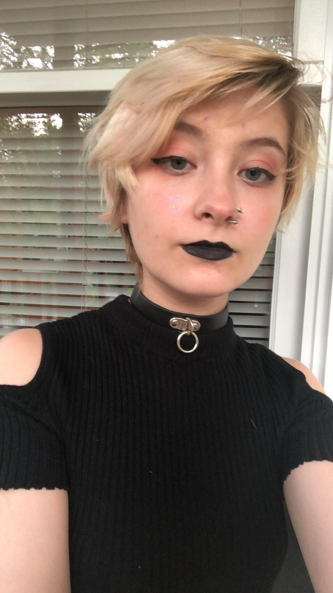 goth boi™️ | Scrolller