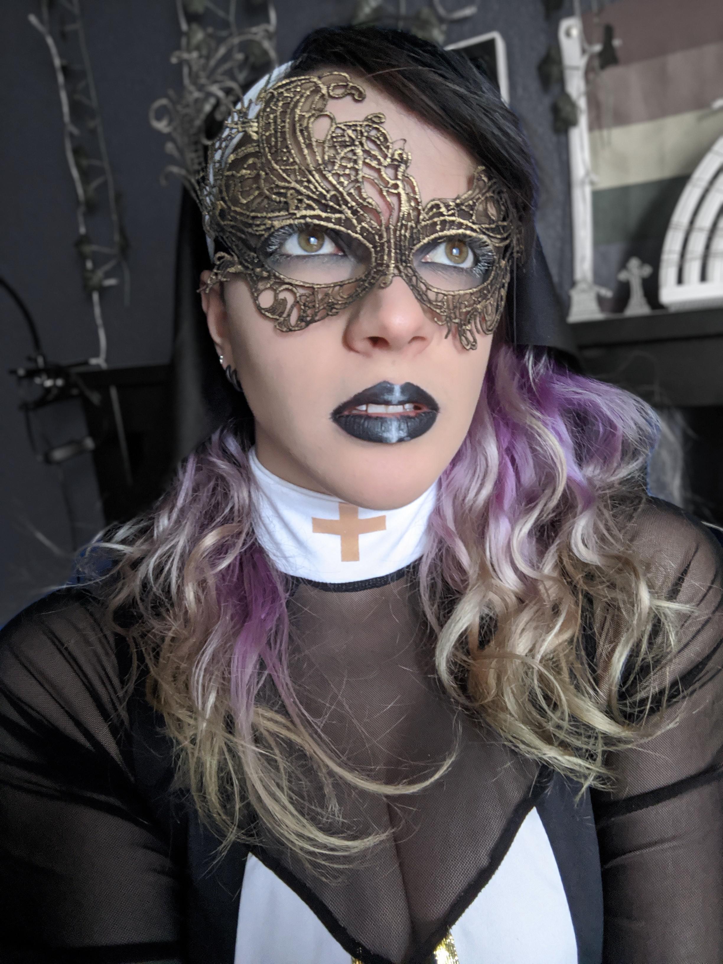 Gothic Nun | Scrolller