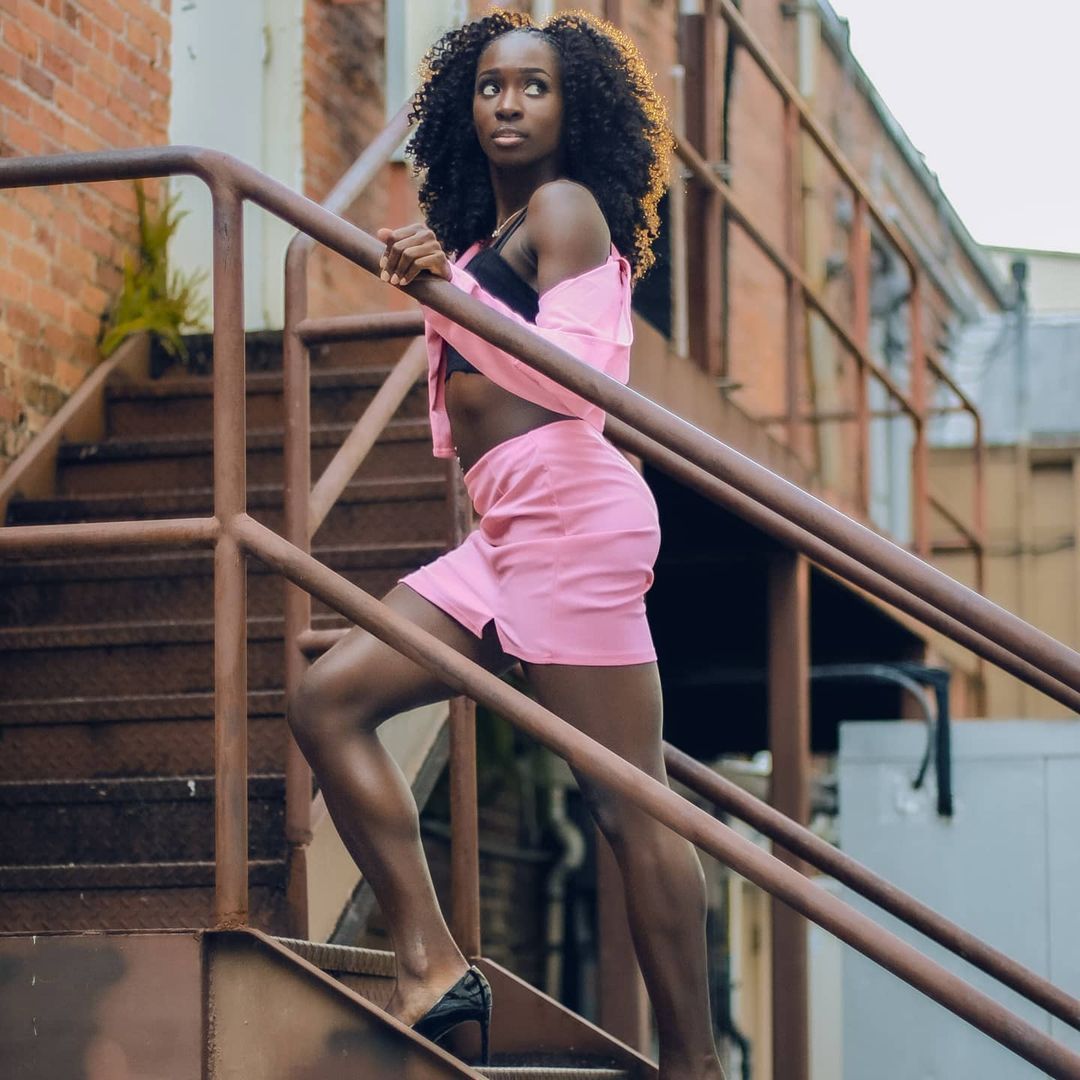 Grace Claxton | Scrolller