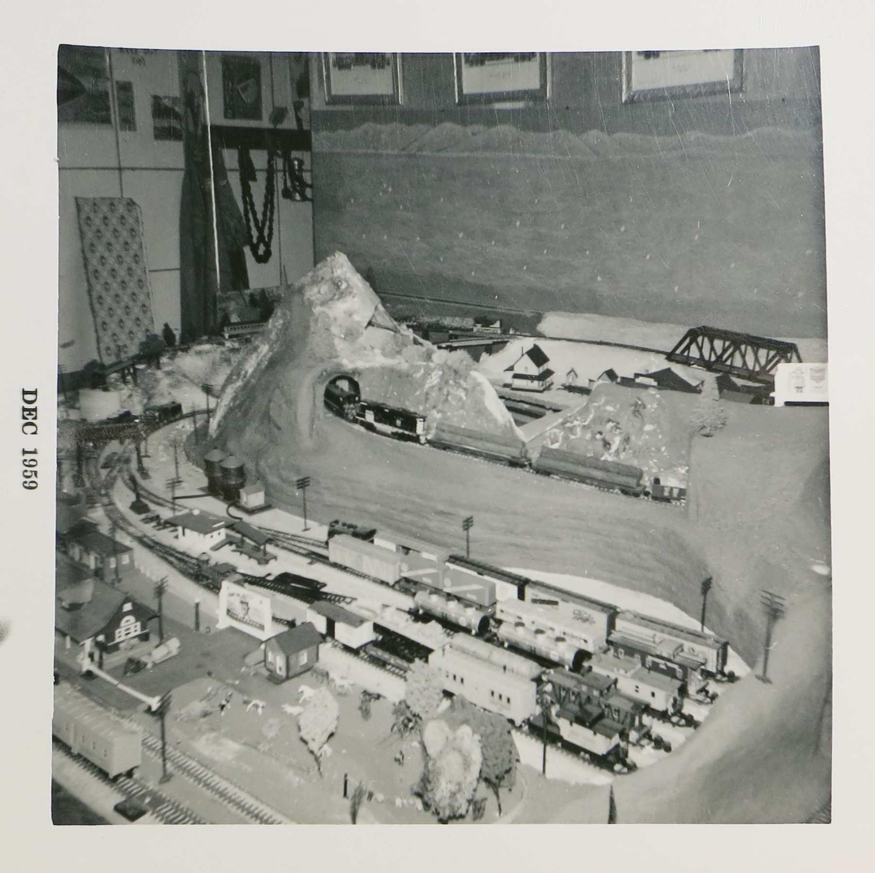 Grandpa's Model Railroad | Scrolller