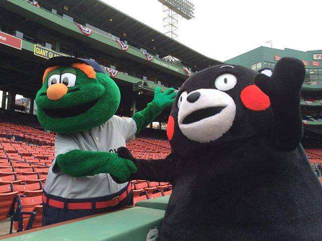 Green Wally meeting his hero | Scrolller