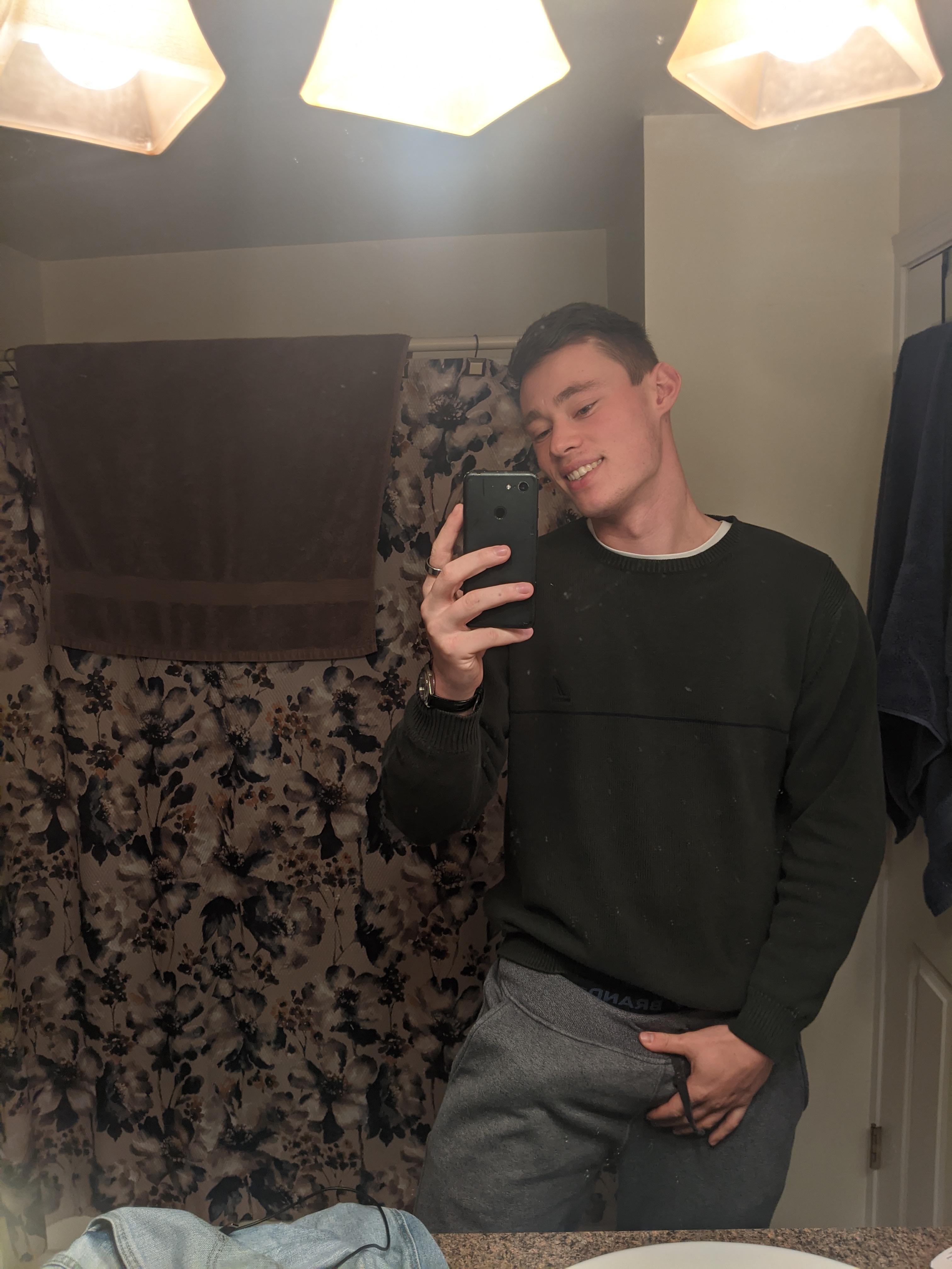 Grey sweats | Scrolller