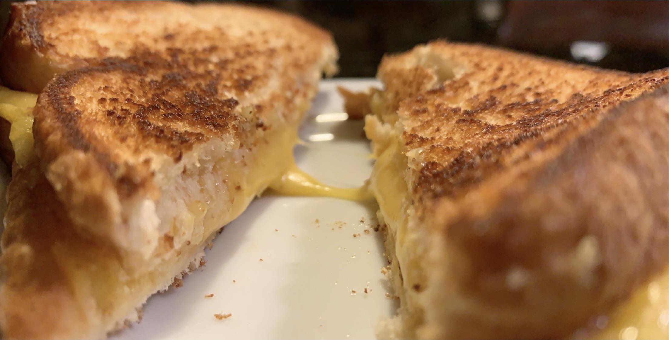 Grilled cheese buttery goodness | Scrolller