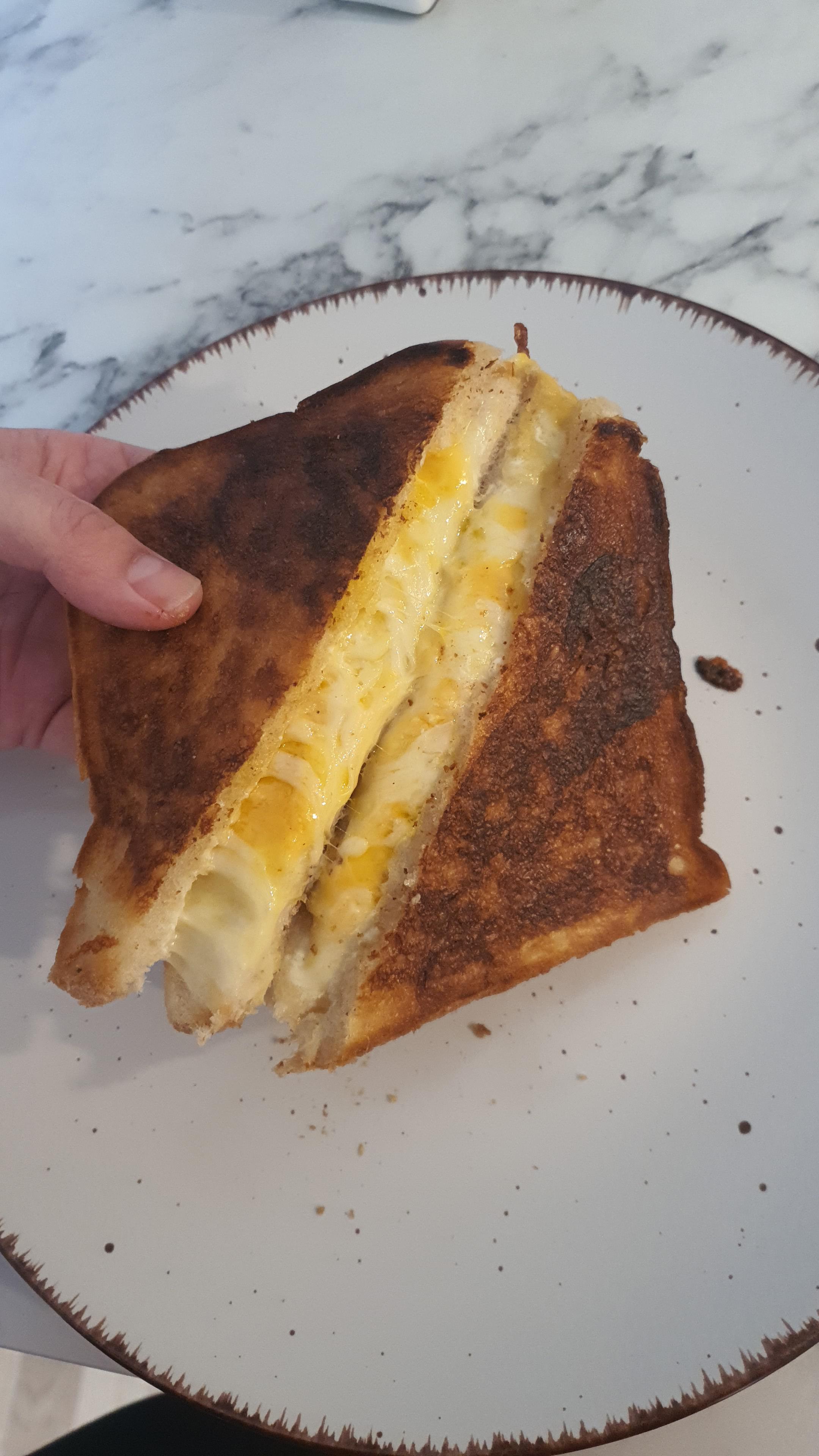 Grilled cheese with mozzarella and red cheddar | Scrolller