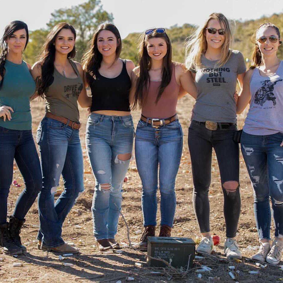 Gun Girls | Scrolller