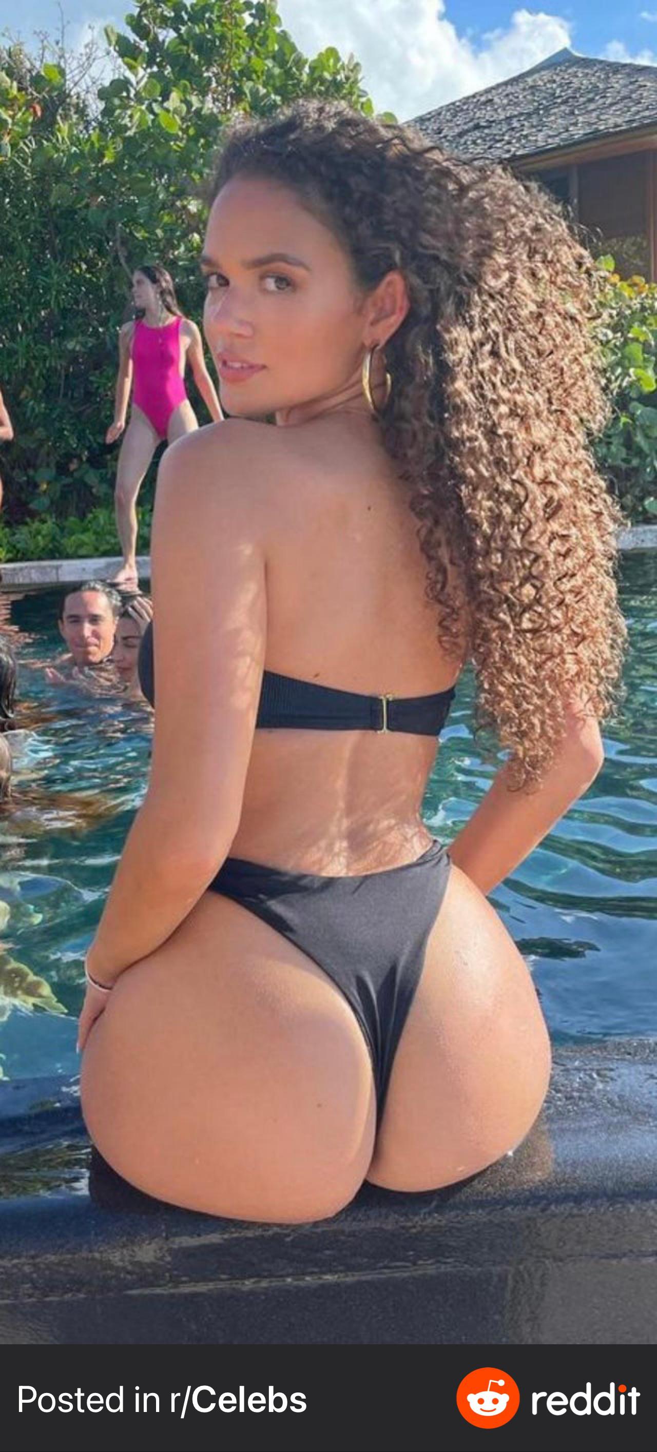 Guys can we please talk about how perfect Madison Pettit’s body looks | Scrolller