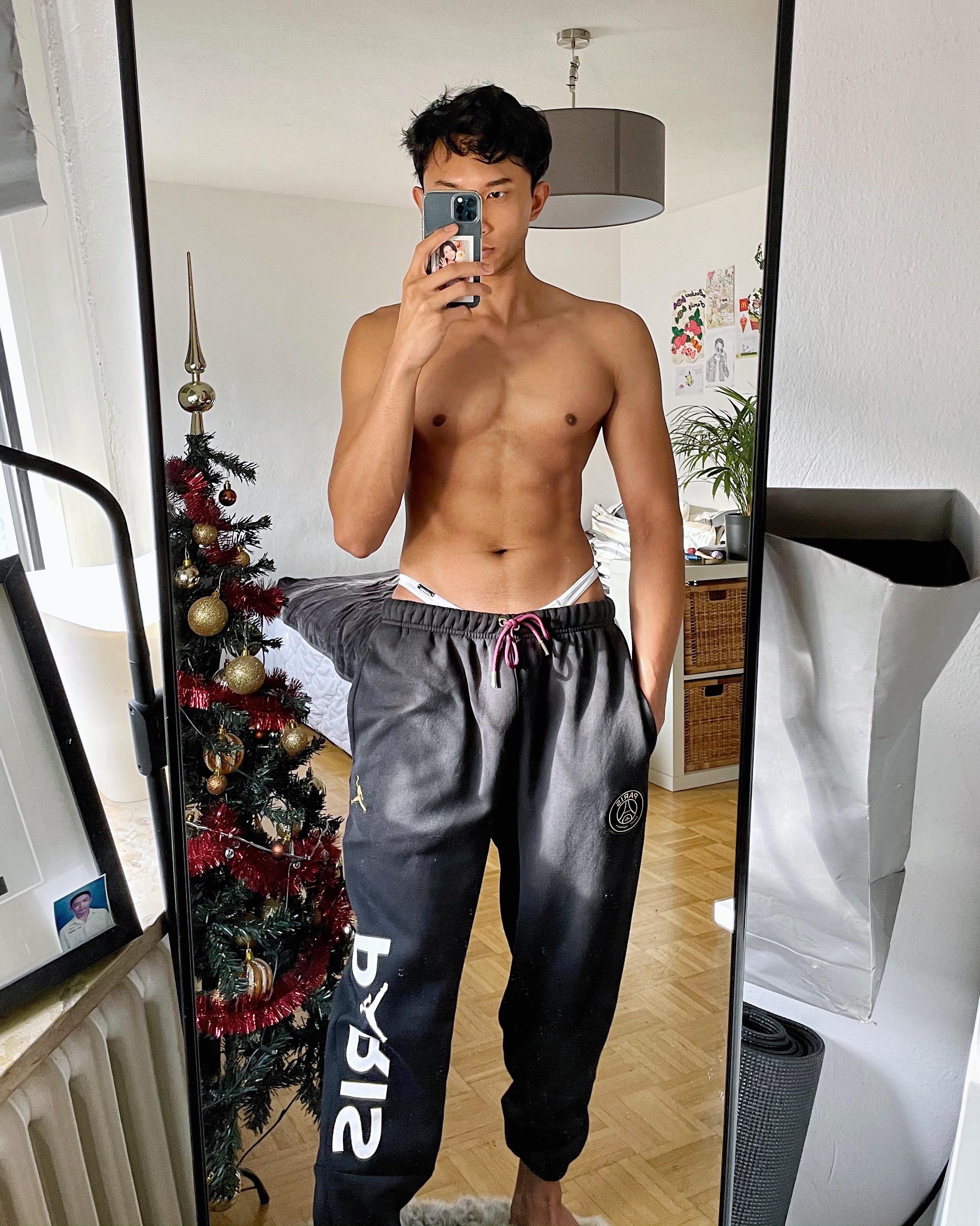 Guys in sweatpants and g-strings? Masculine meets feminine 😁 | Scrolller