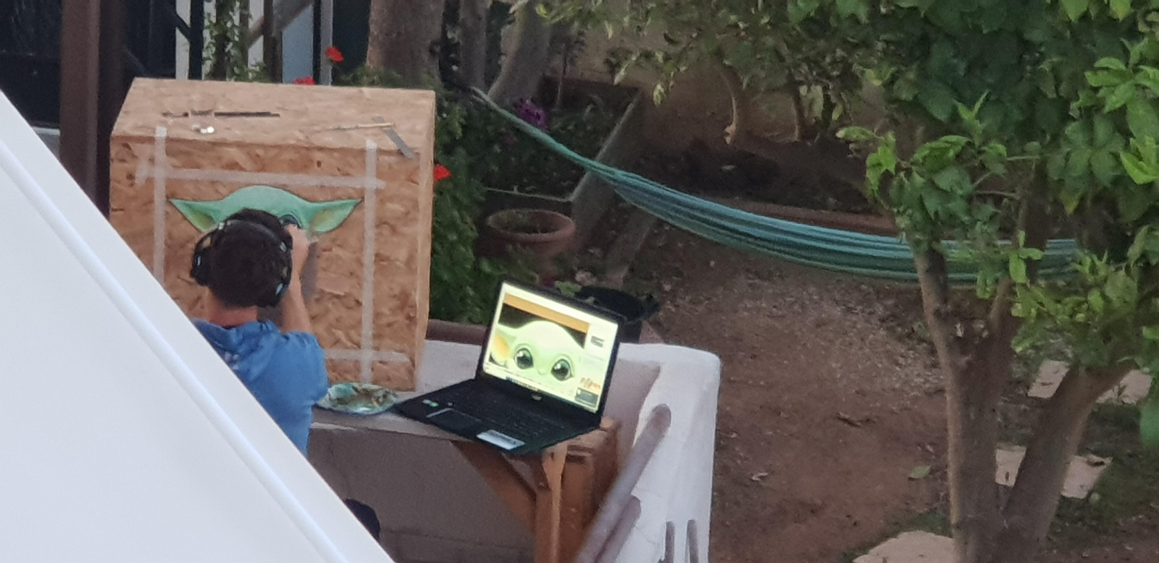 Guys, my neighbor.... | Scrolller