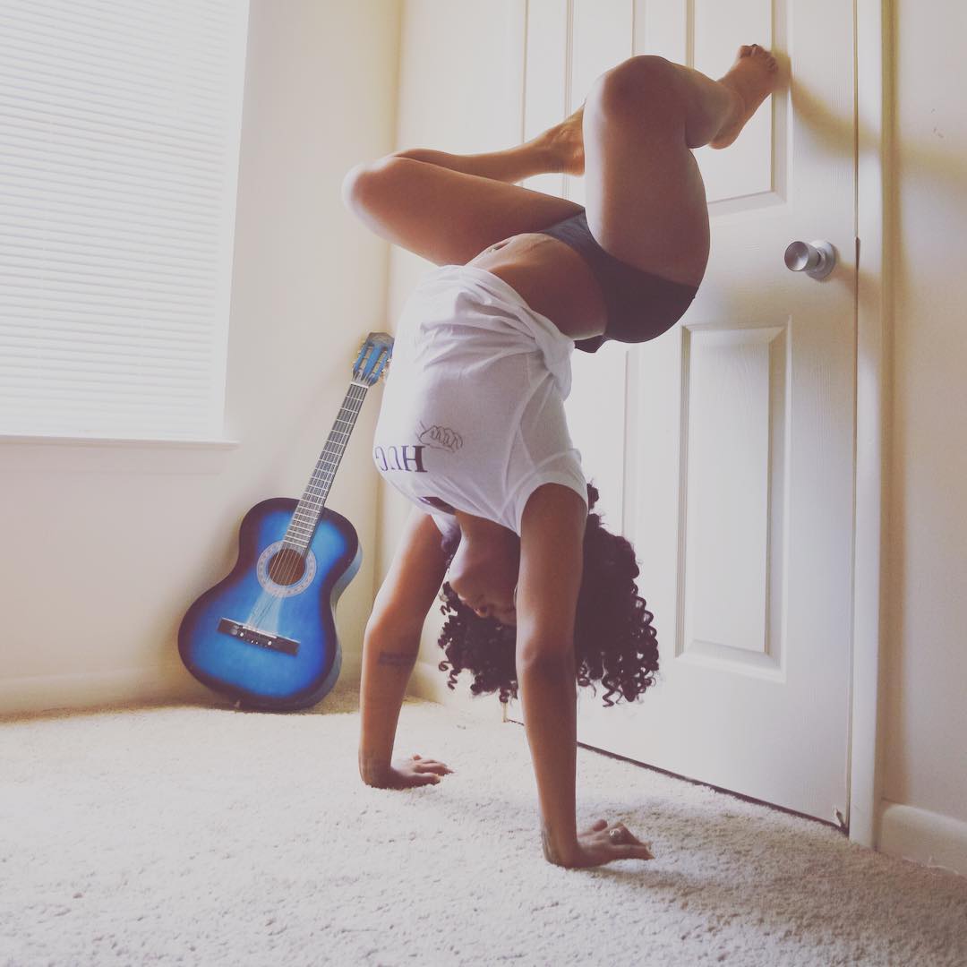 Handstand | Scrolller
