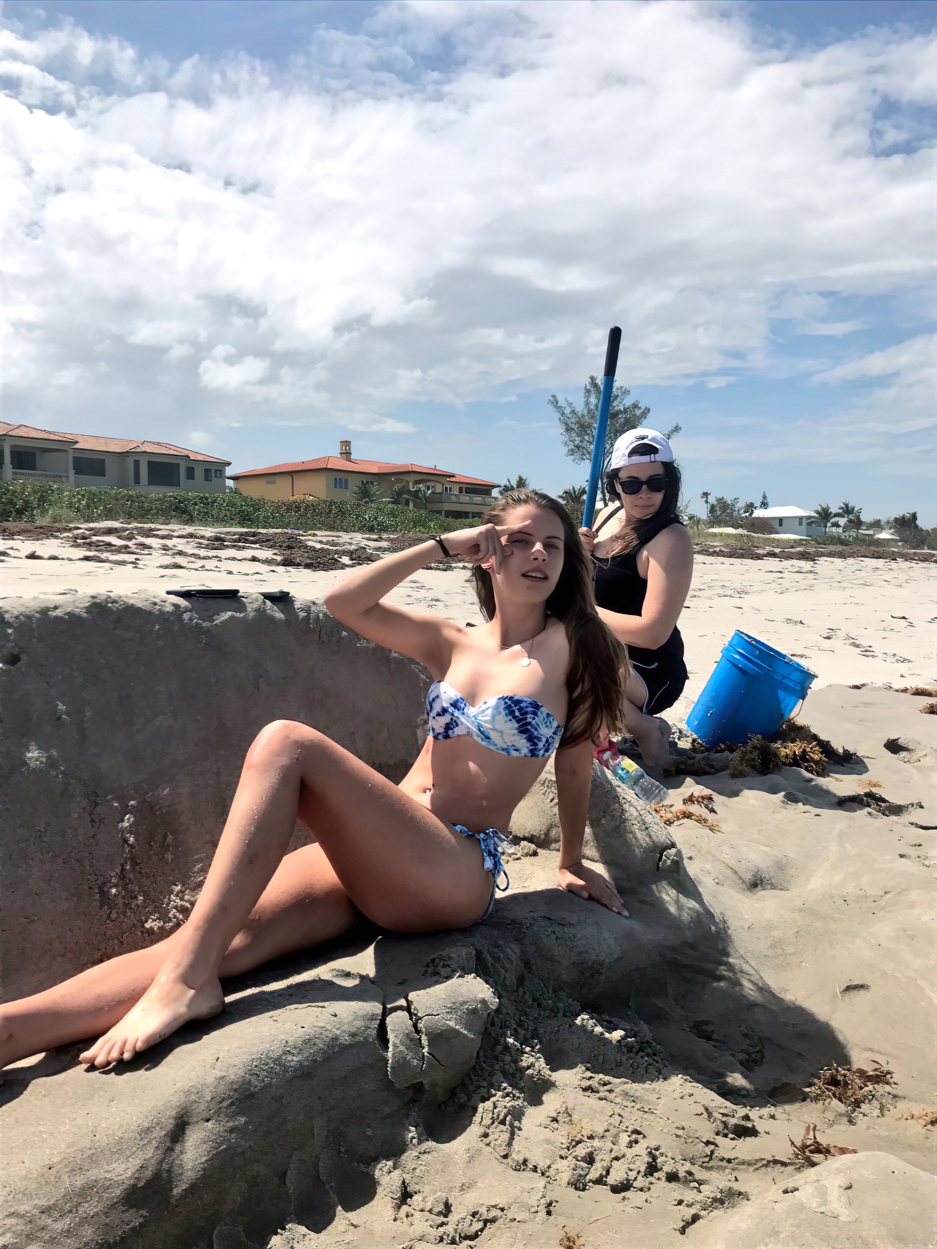 Hannah Bryan foot (aka noisybutters) | Scrolller